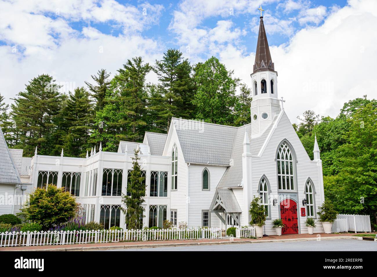 Episcopal church of the incarnation hi-res stock photography and images ...