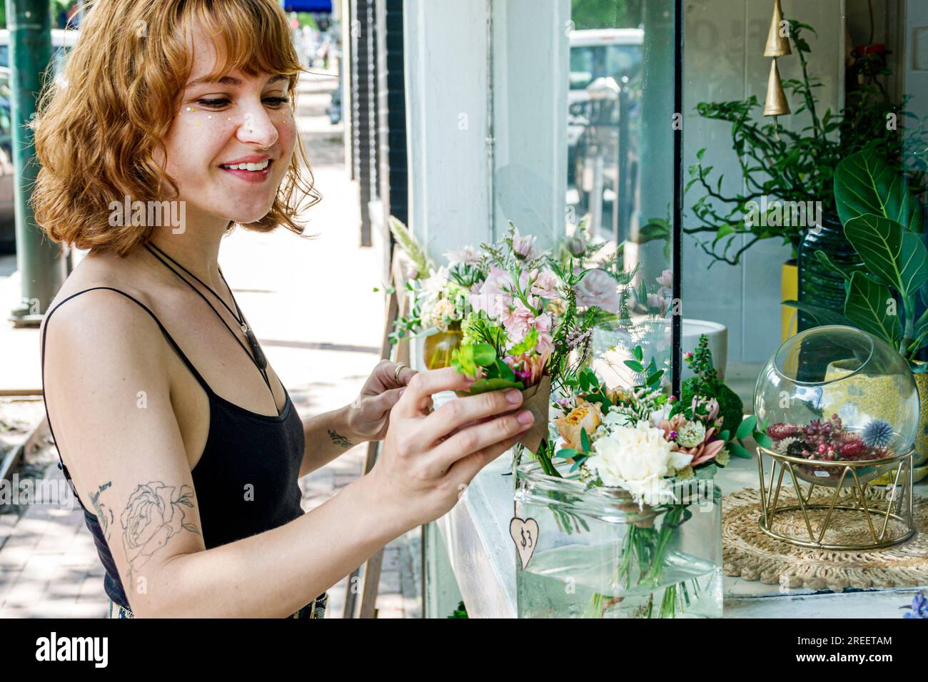 Woman employee worker hi-res stock photography and images - Alamy