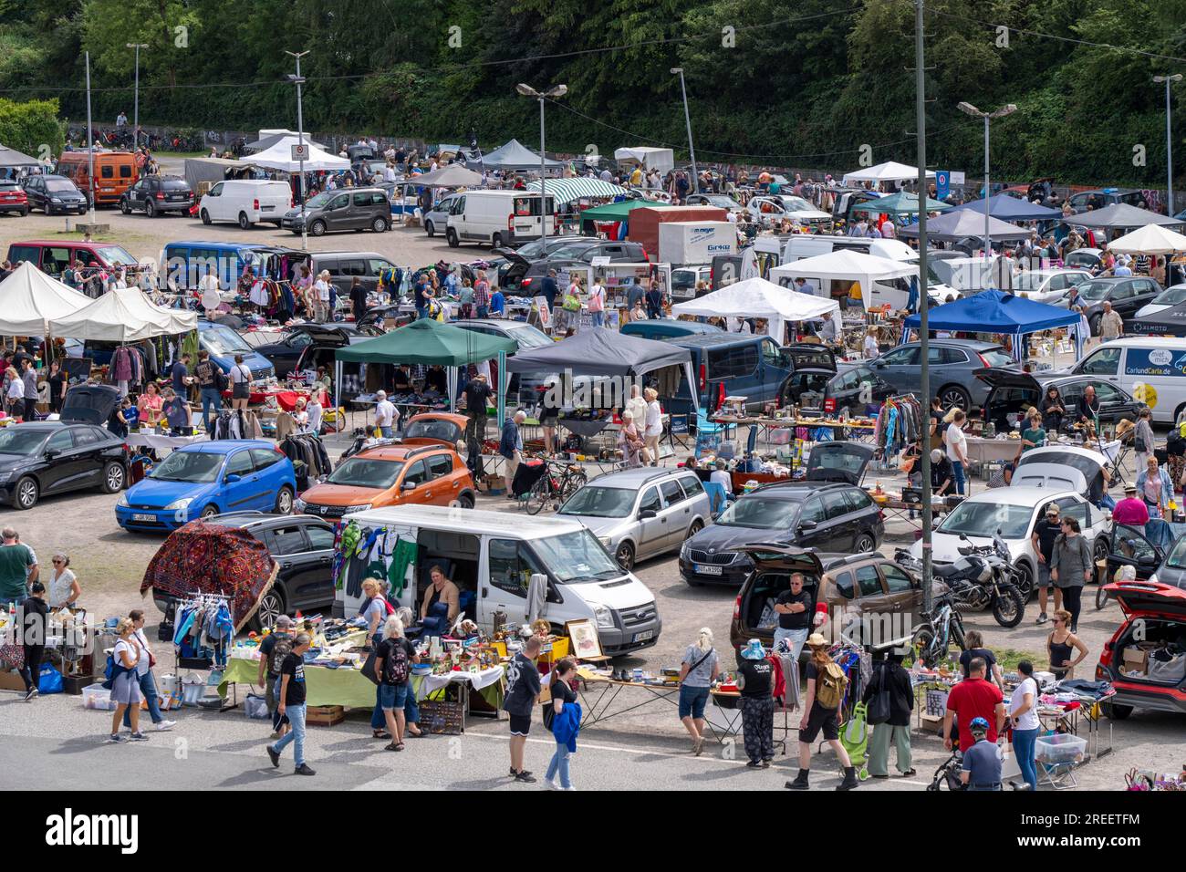 Flea market at the summer festival at the Gruga in Essen, 10-day fair ...