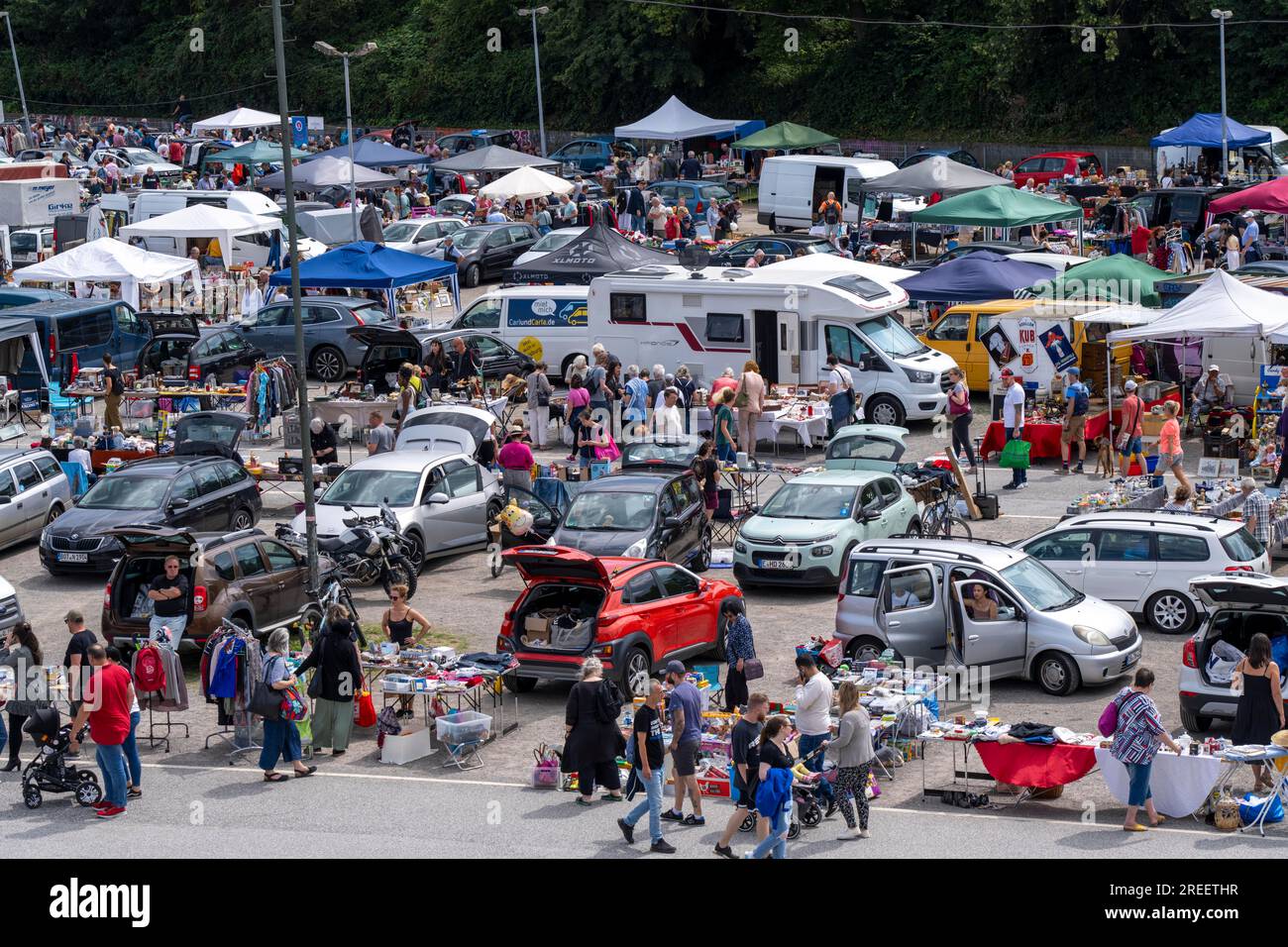 Flea market at the summer festival at the Gruga in Essen, 10-day fair ...