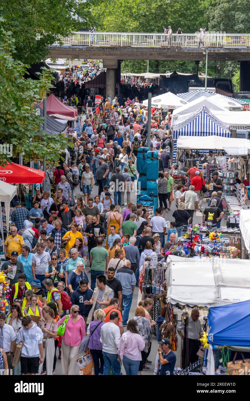 Flea market at the summer festival at the Gruga in Essen, 10-day fair ...