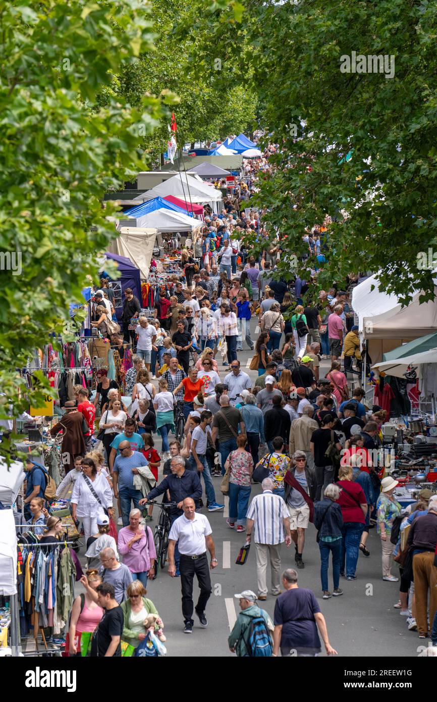 Flea market at the summer festival at the Gruga in Essen, 10-day fair ...