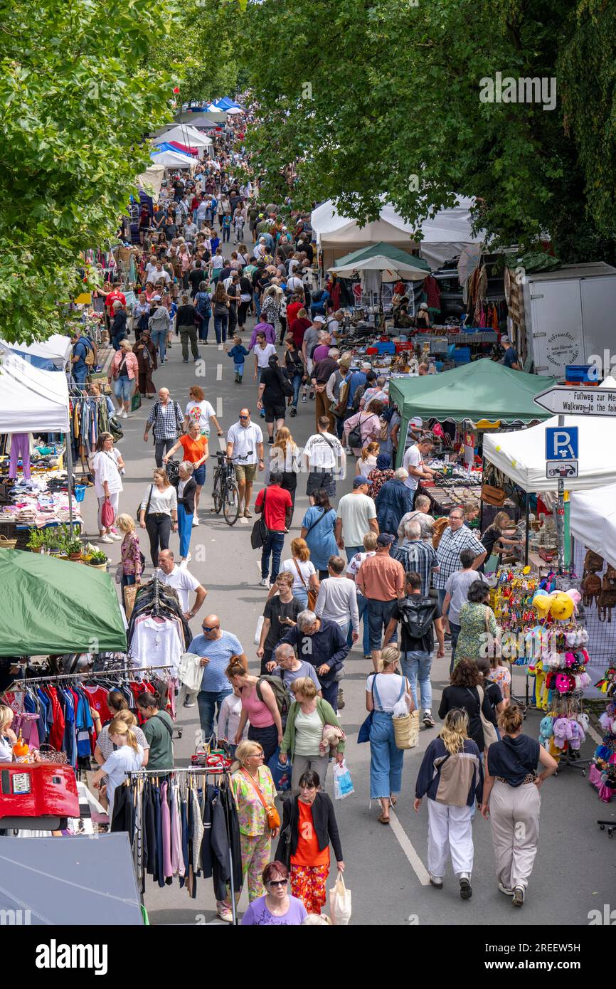 Flea market at the summer festival at the Gruga in Essen, 10-day fair ...