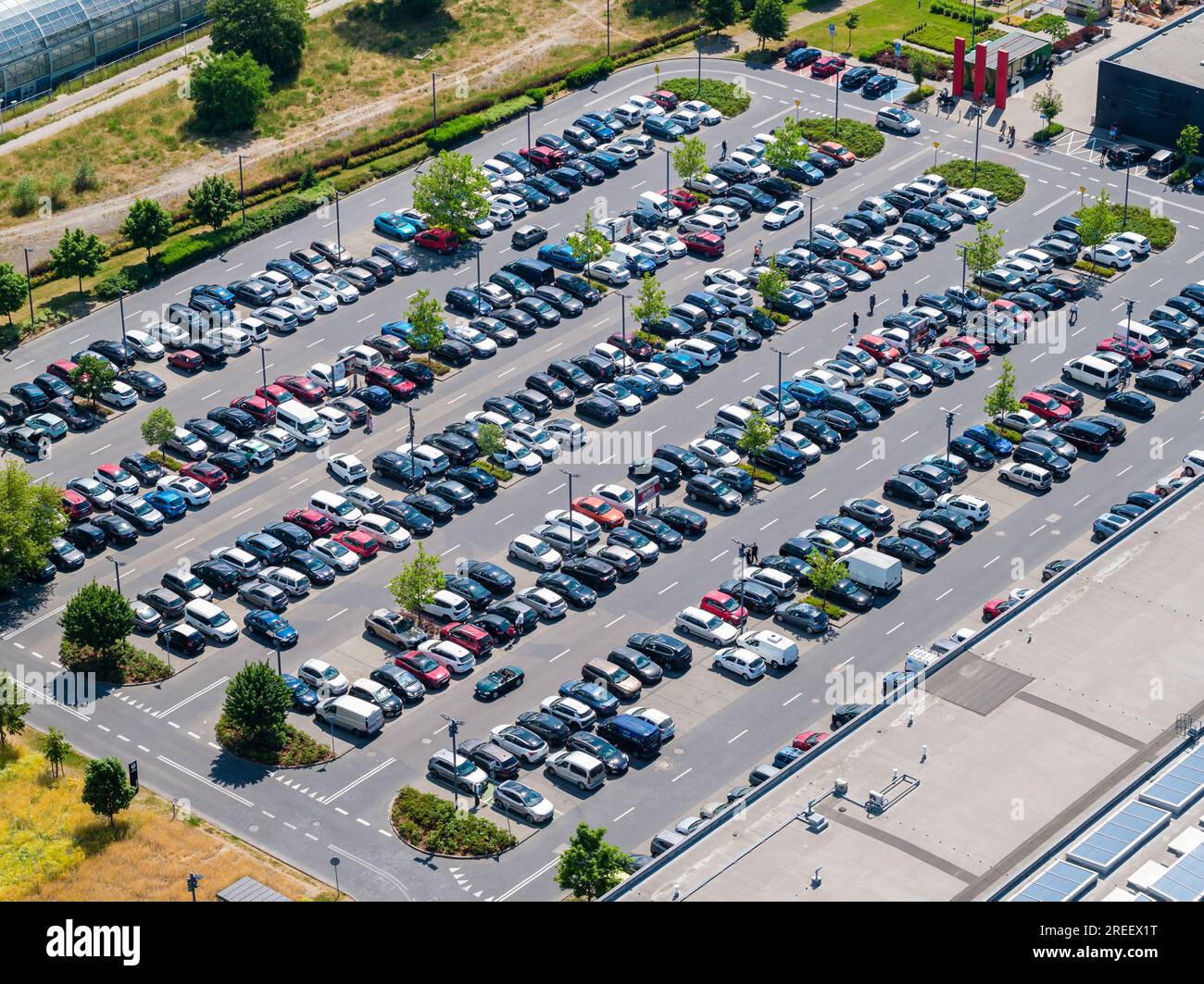 Aerial view car parked hi-res stock photography and images - Alamy