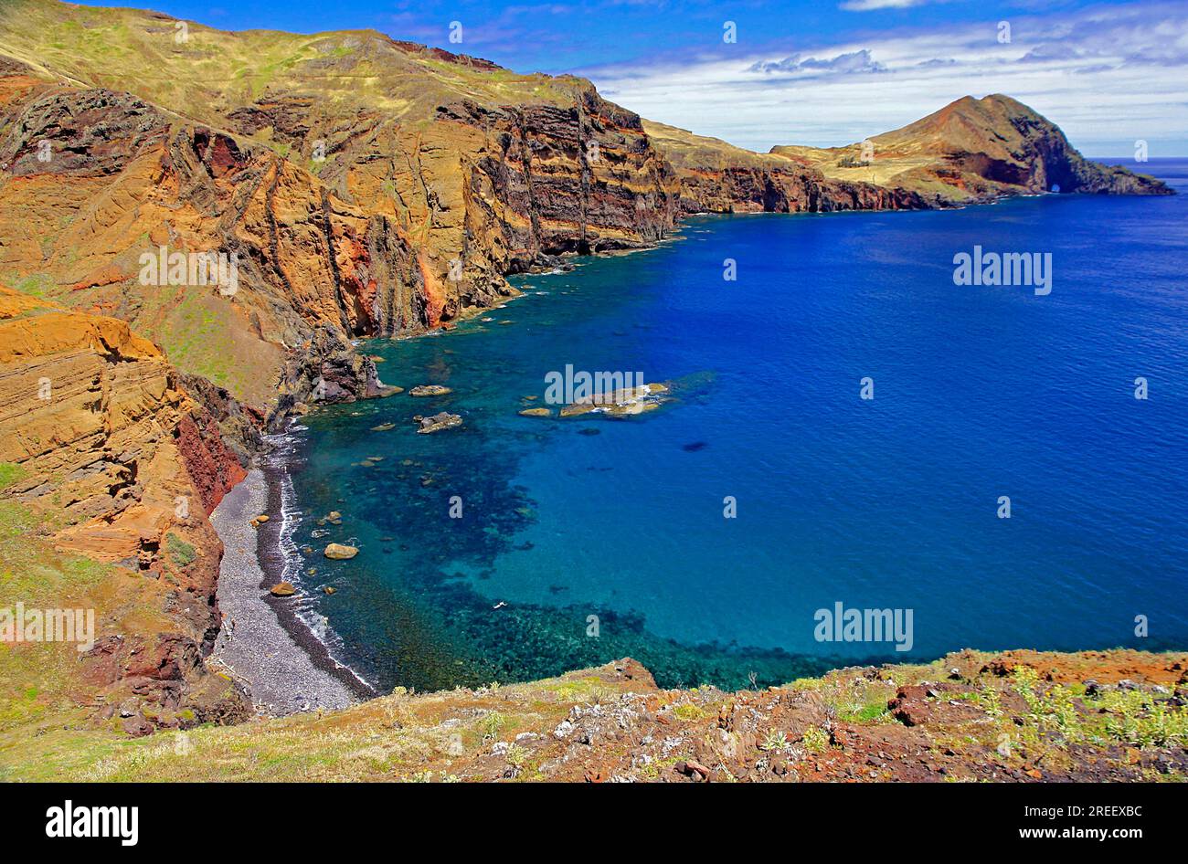 Rock bay, pebble beach, east coast, Atlantic Ocean, nature reserve ...