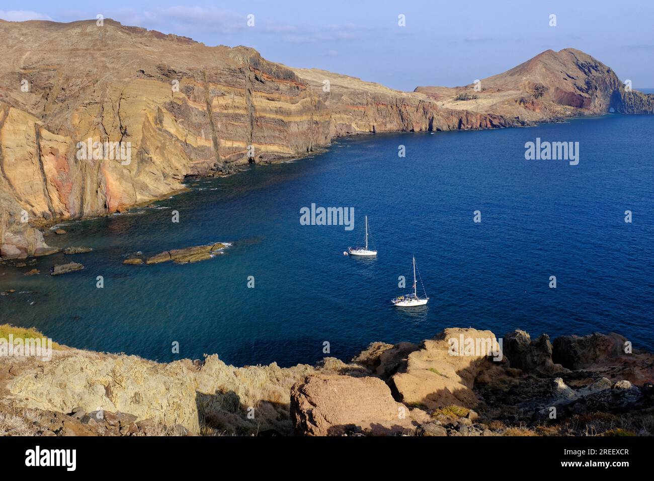 Rock bay, sailboats, east coast, Atlantic Ocean, nature reserve, Ponta ...
