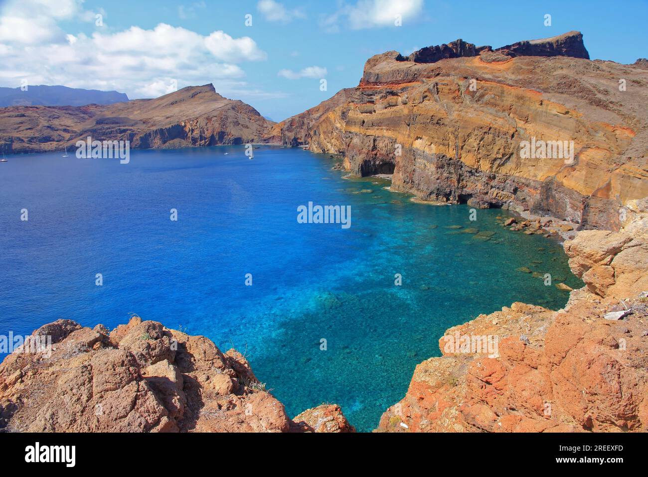 Rock bay, sailboats, east coast, Atlantic Ocean, nature reserve, Ponta ...