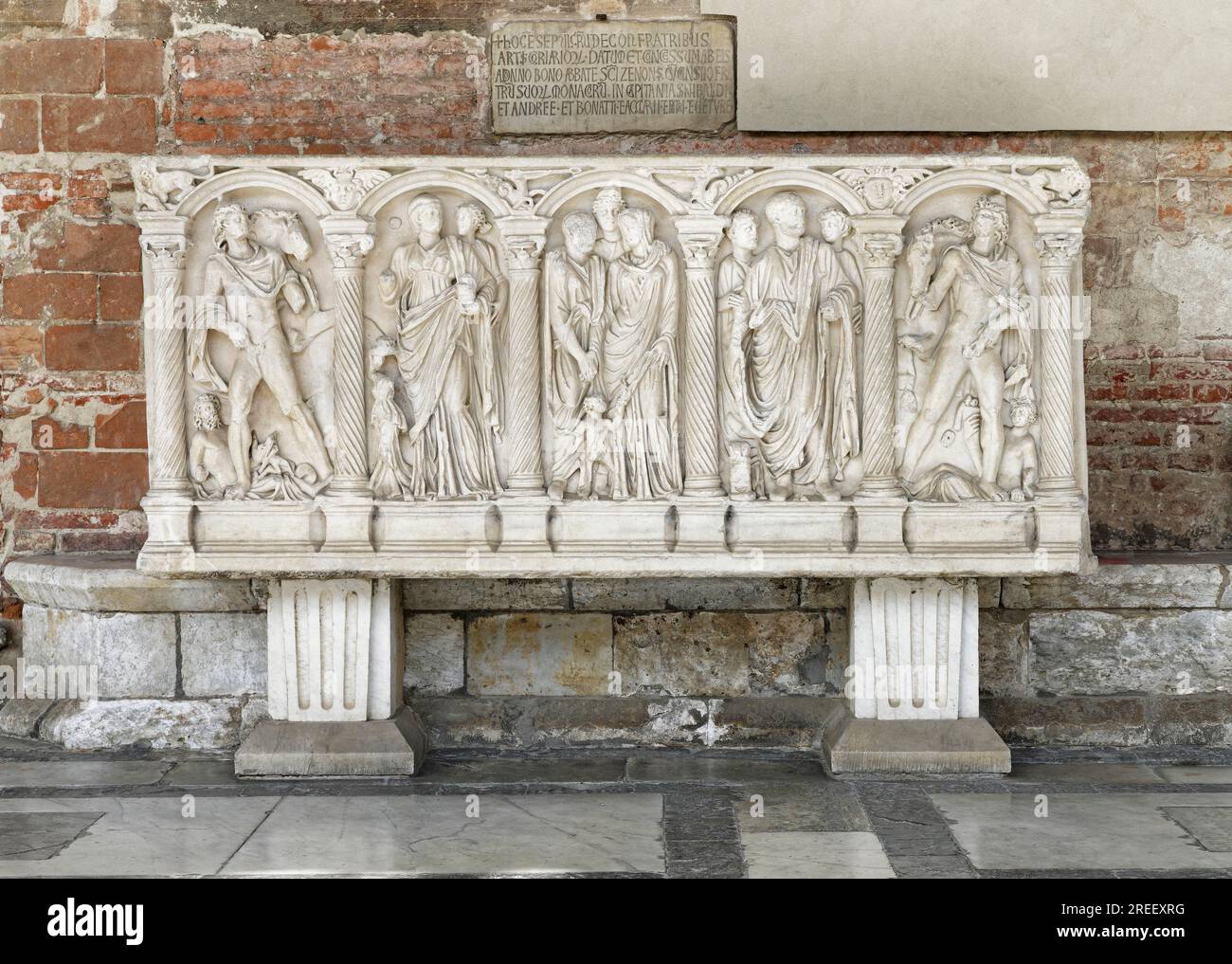 Sarcofago monumentale hi-res stock photography and images - Alamy