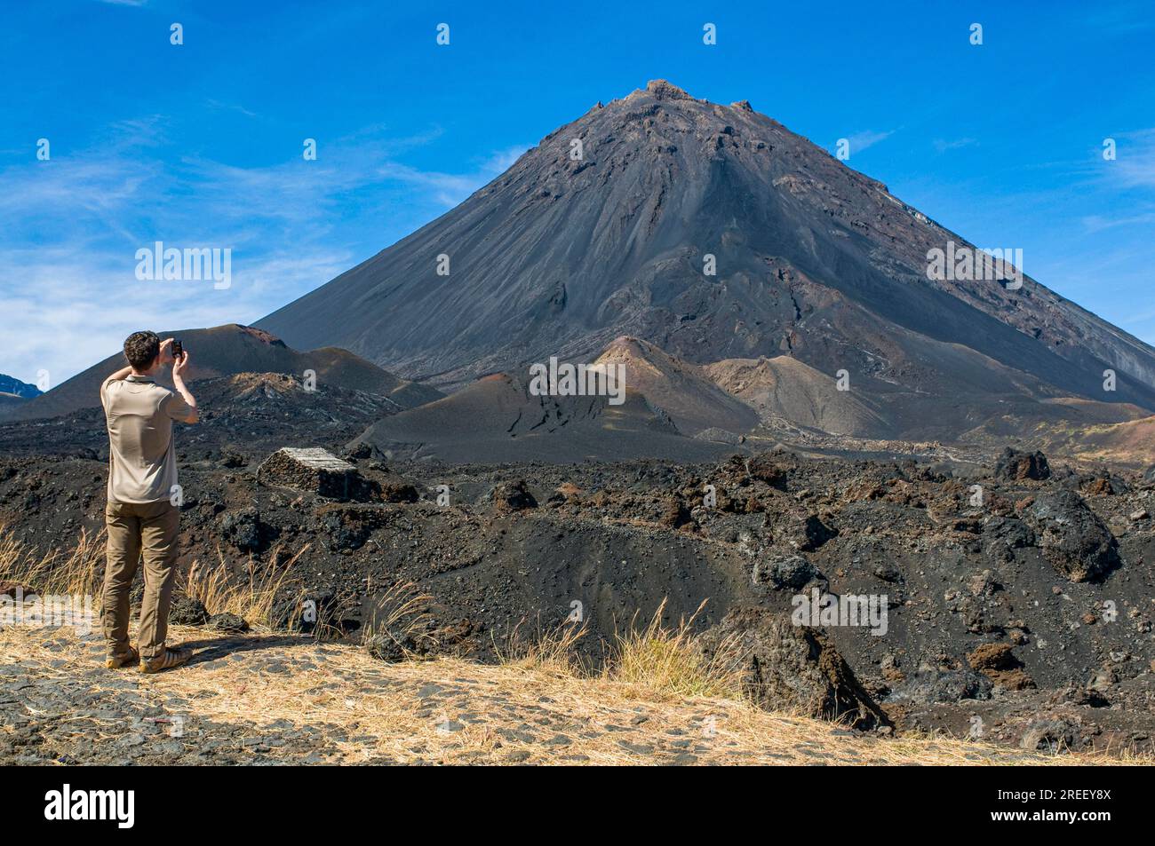 West african man hi-res stock photography and images - Alamy
