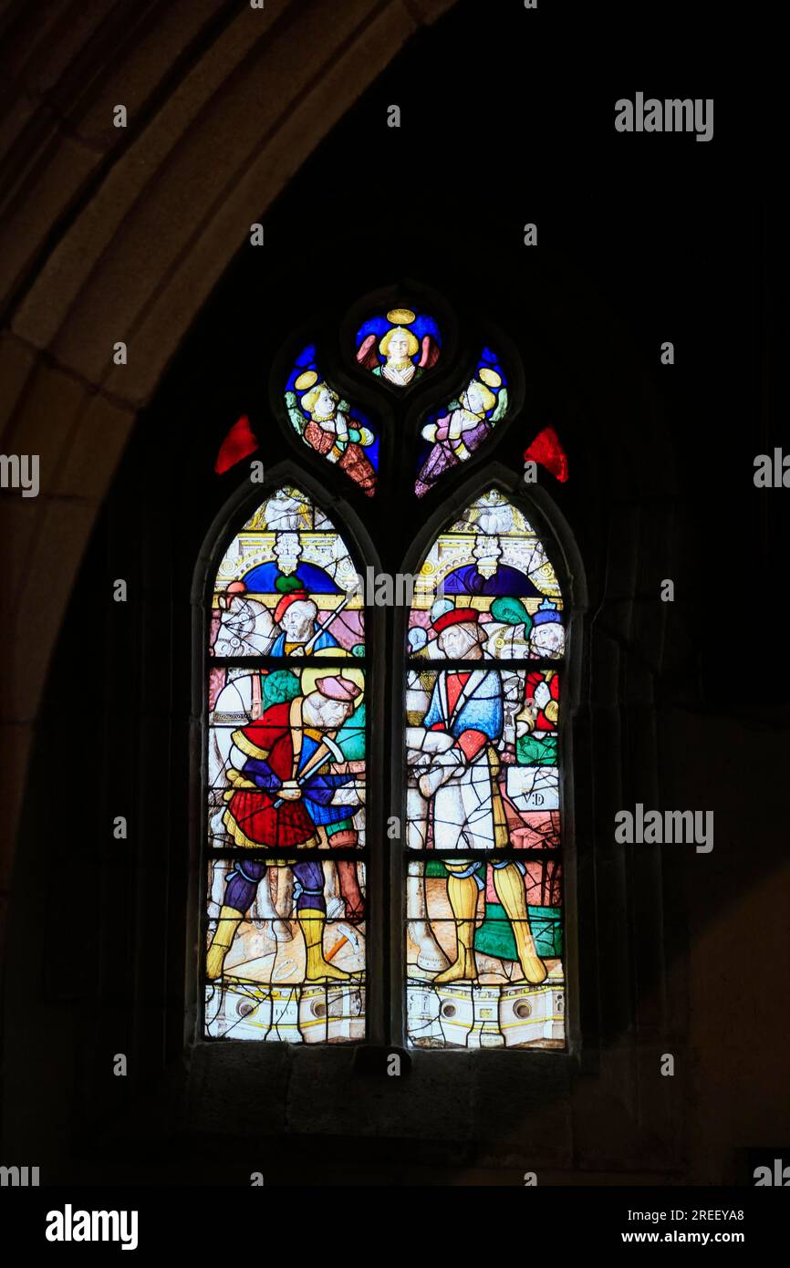 16th century leaded glass window, Chapelle Notre-Dame du Crann, Spezet ...