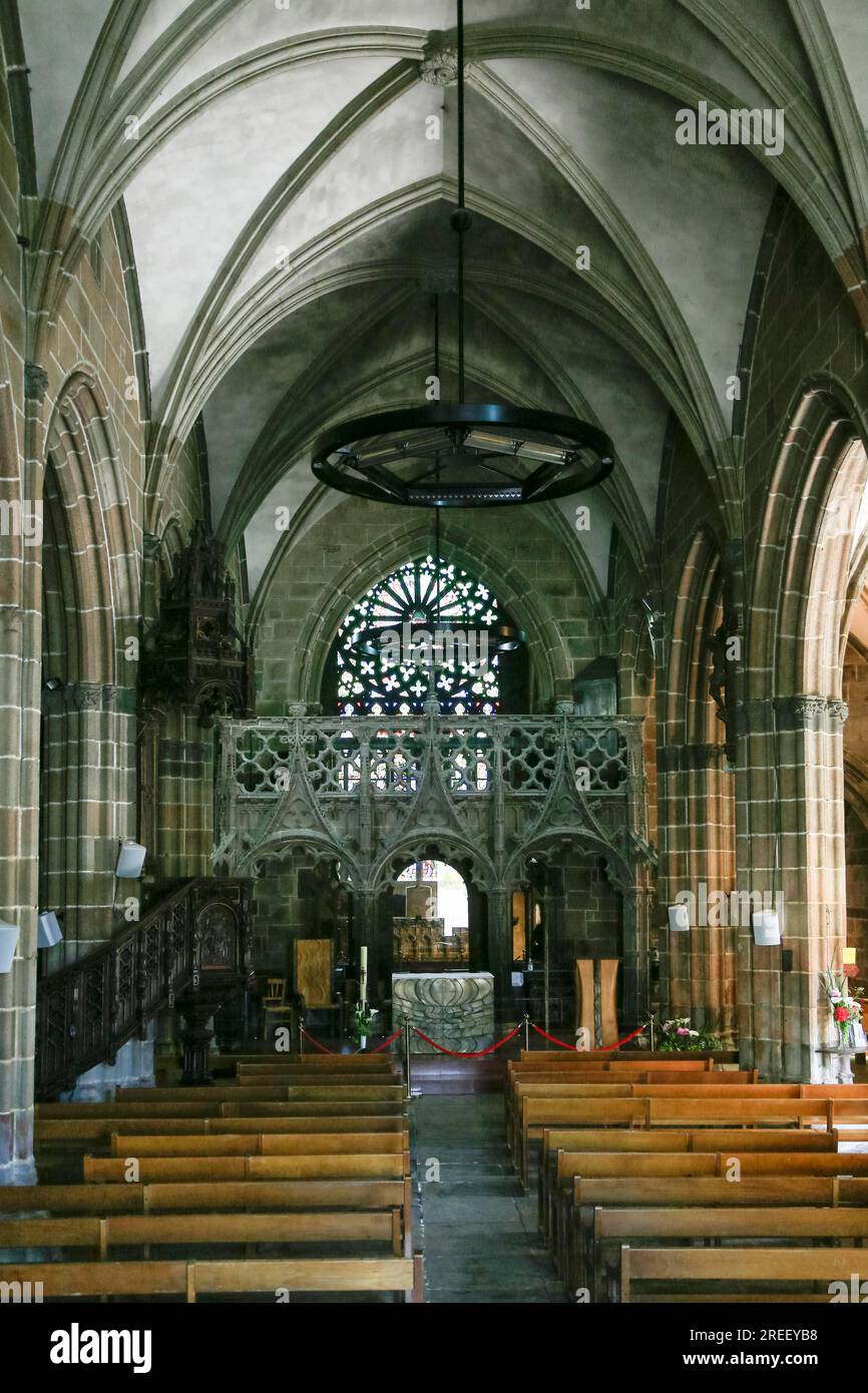 Nave and rood screen, Gothic basilica of Notre Dame du Folgoet, Le ...