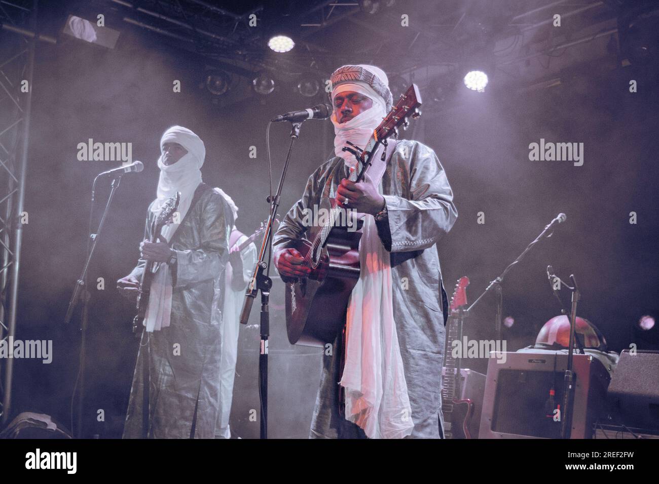Concert in the desert hi-res stock photography and images - Alamy