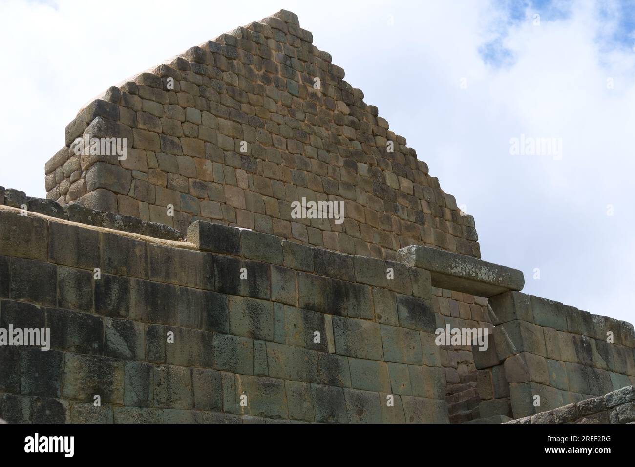 Different Ruin walls were built by the Inca- and Cañari indigenous ...