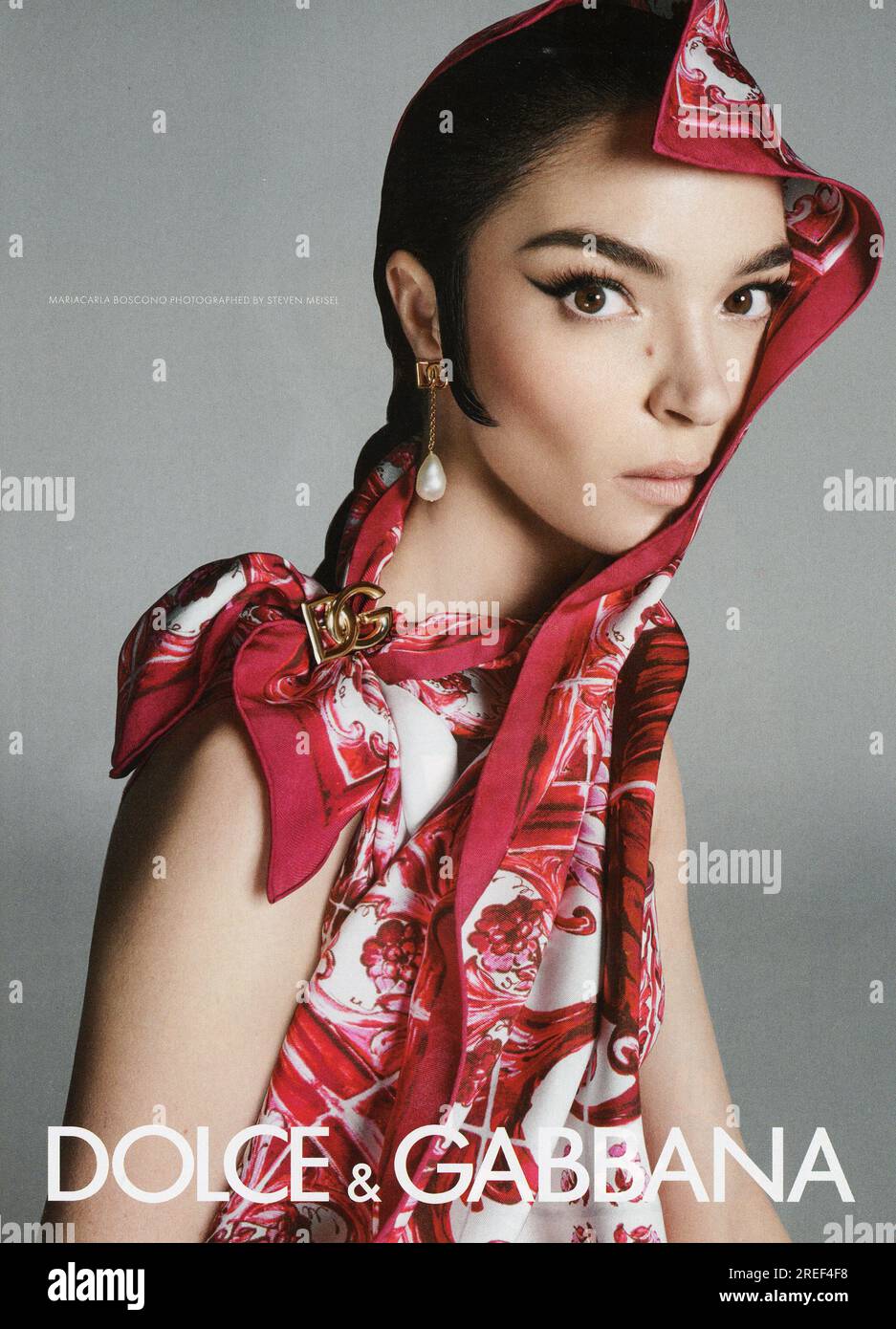Woman magazine model page hi-res stock photography and images - Alamy