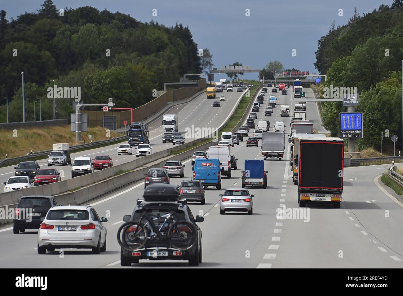 Ingolstadt, Deutschland. 27th July, 2023. Heavy traffic on the A9 ...