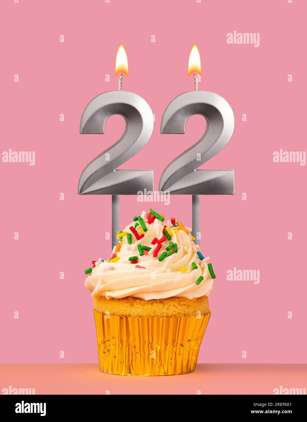 Number 22 candle with cupcake - Birthday card Stock Photo - Alamy