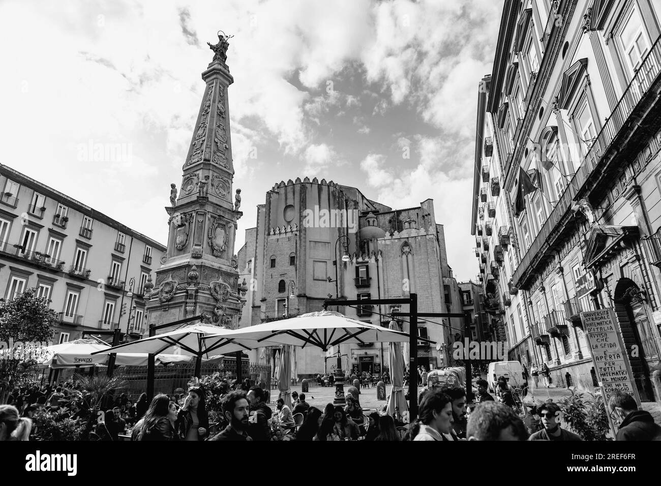 Basilica san domenico maggiore Black and White Stock Photos & Images ...