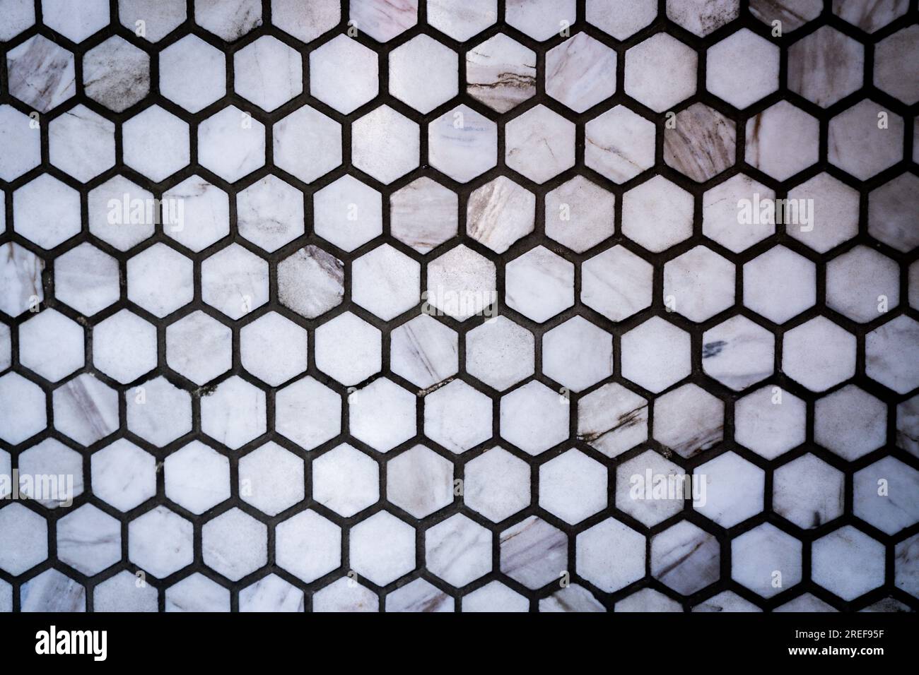 Honeycomb tiles hi-res stock photography and images - Alamy