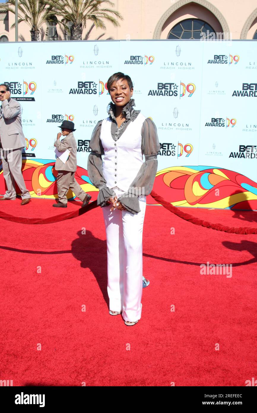 MC Lyte arriving at the BET Awards 2009 at the Shrine Auditorium in Los ...
