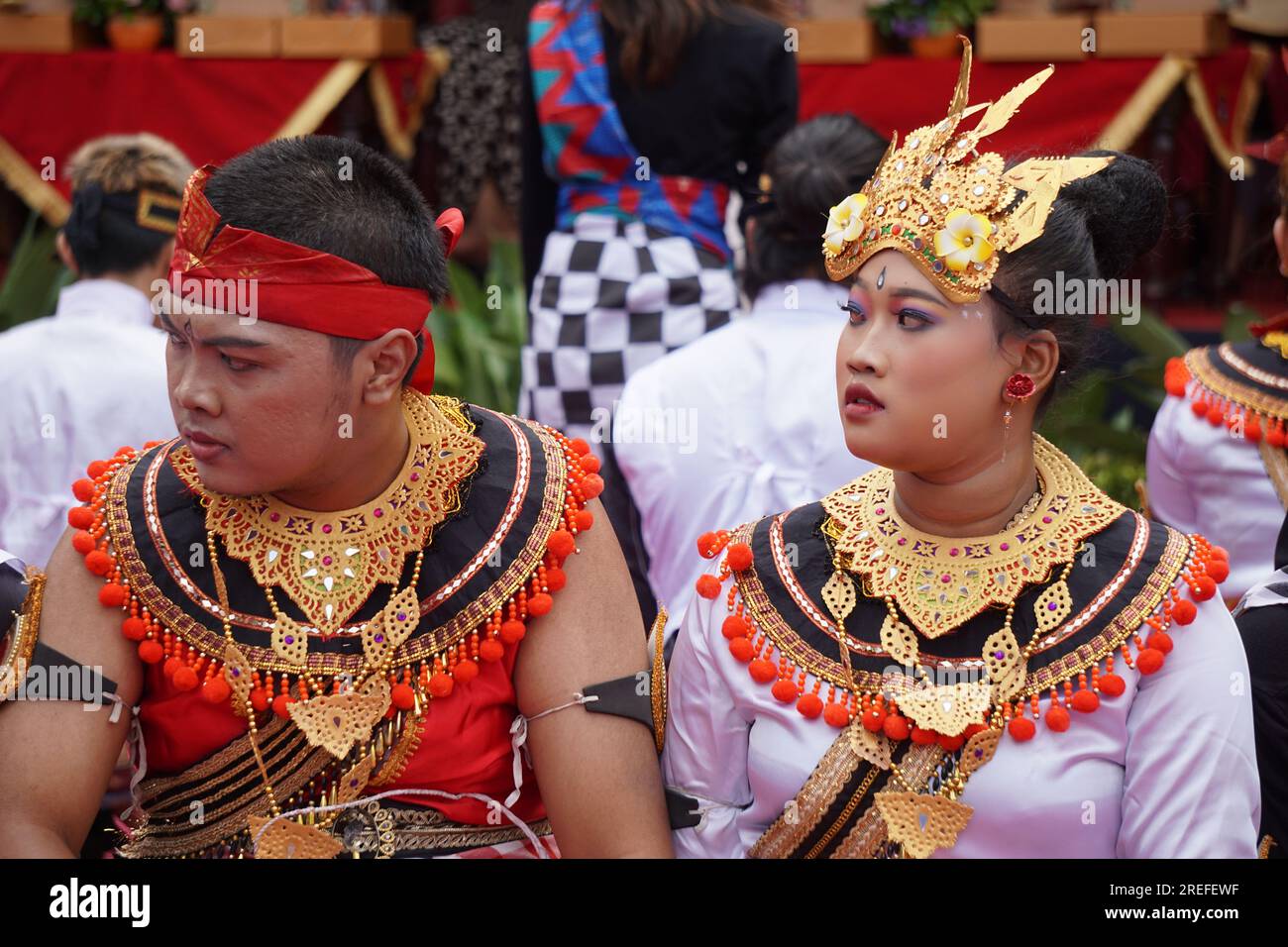 Tari makepung loloan hi-res stock photography and images - Alamy