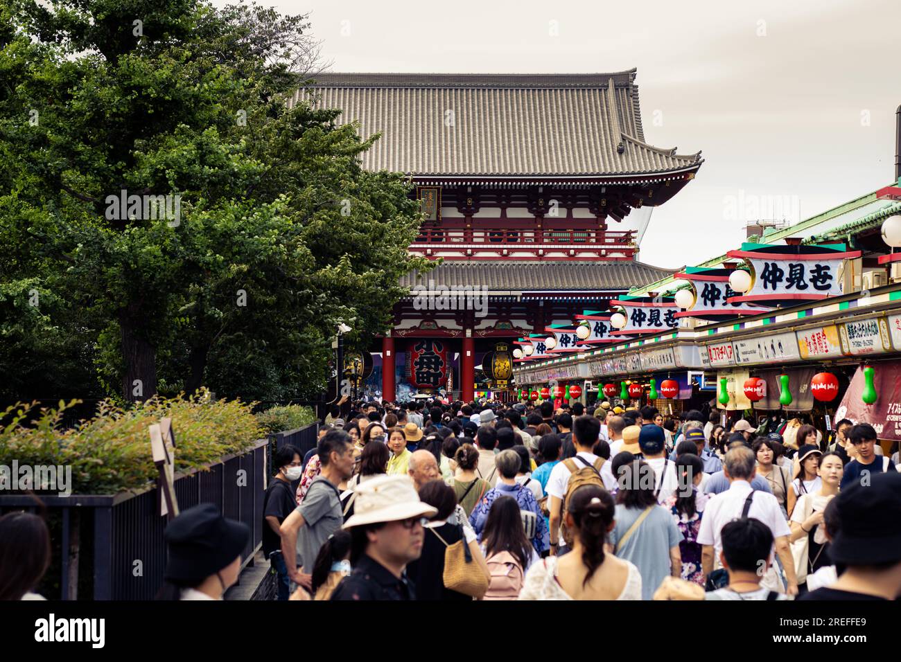 Senso-Ji Shrine in Asakusa on a busy summer day Stock Photo - Alamy