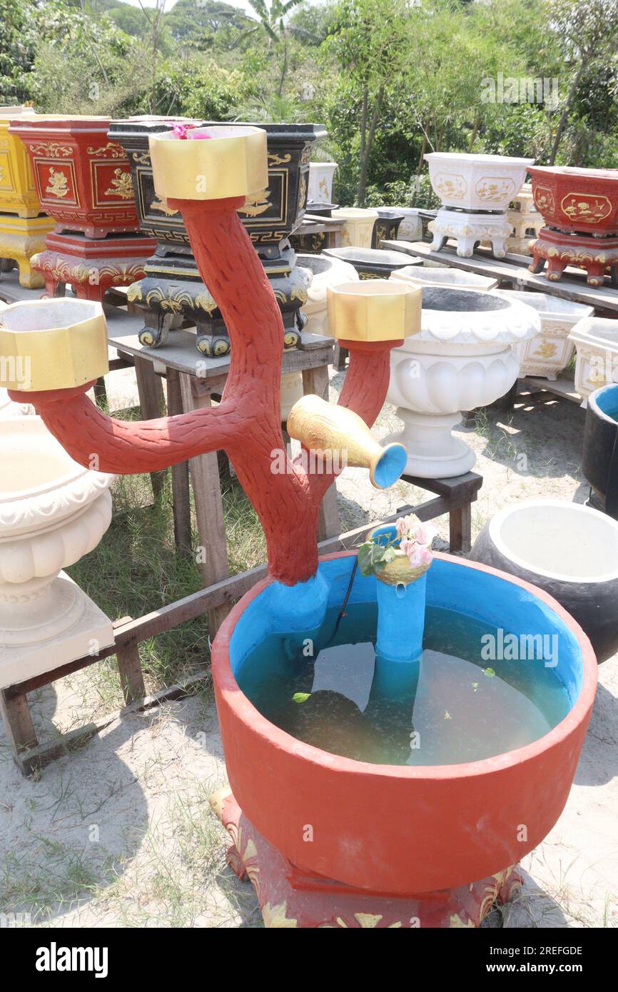 big earthen jar clay jar pottery jar Thai jar handicraft for tree and ...