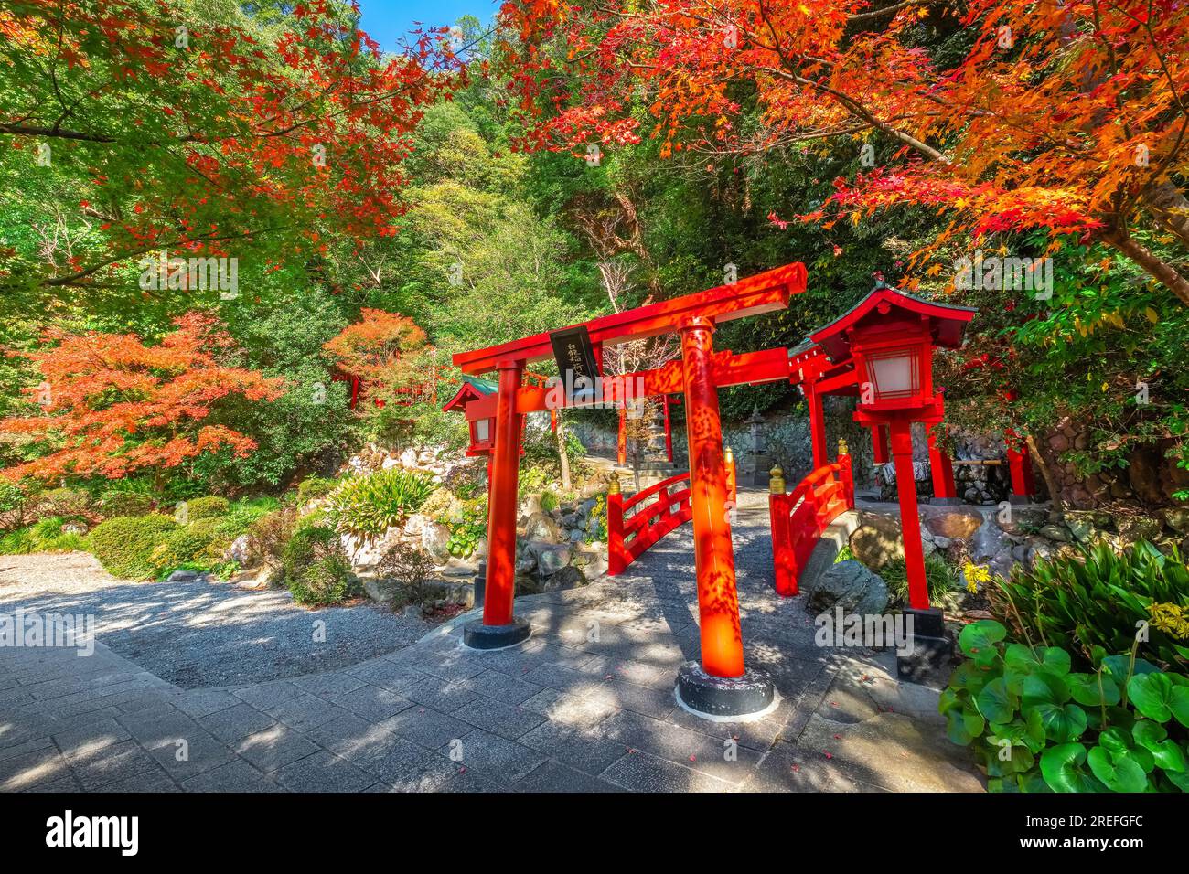 Beppu, Japan - Nov 25 2022: Hakuryu Inari Okami (White Dragon Inari ...