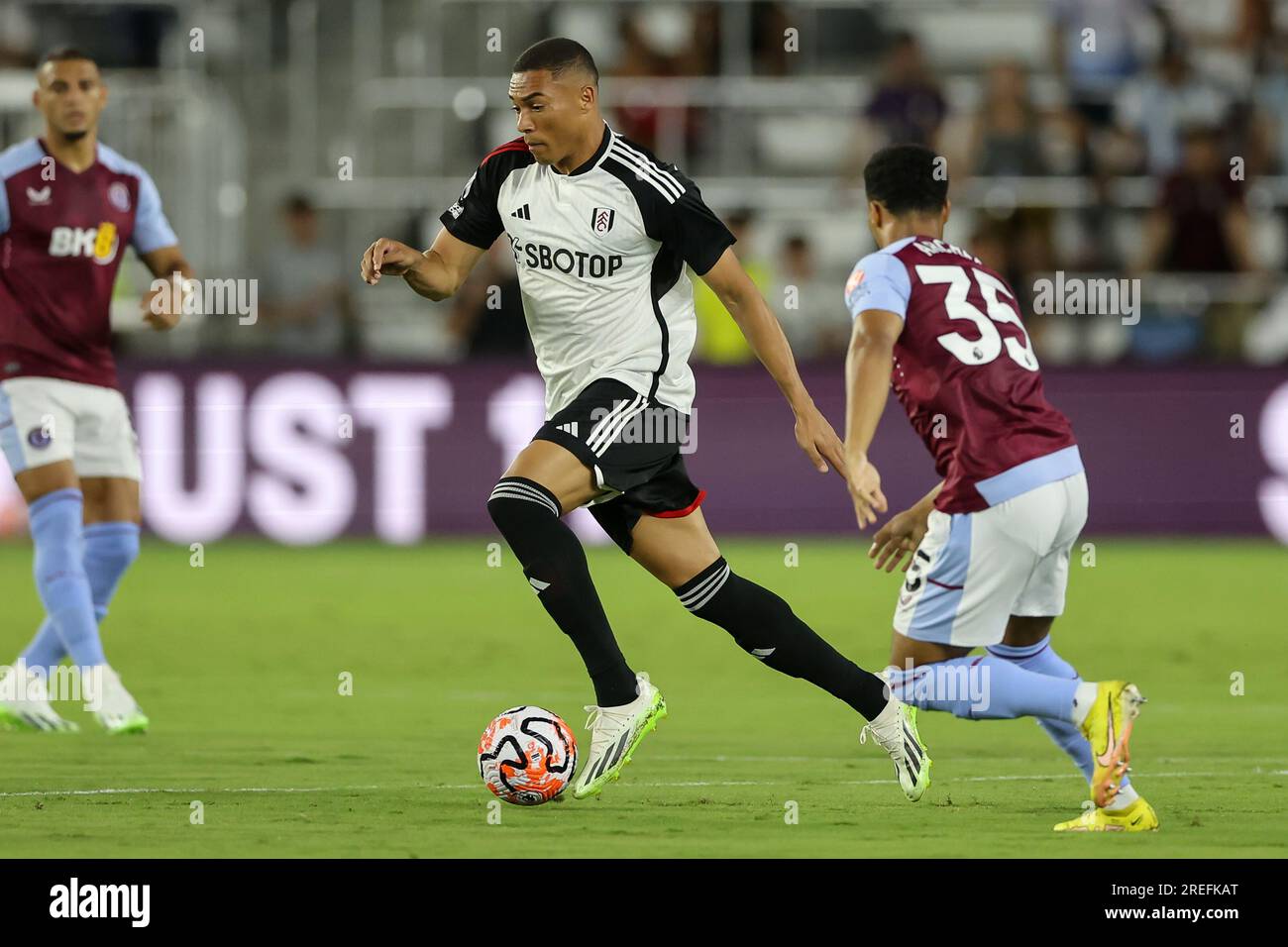 Orlando, Florida, USA. 26th July, 2023. Fulham forward CARLOS VINÃ CIUS ...