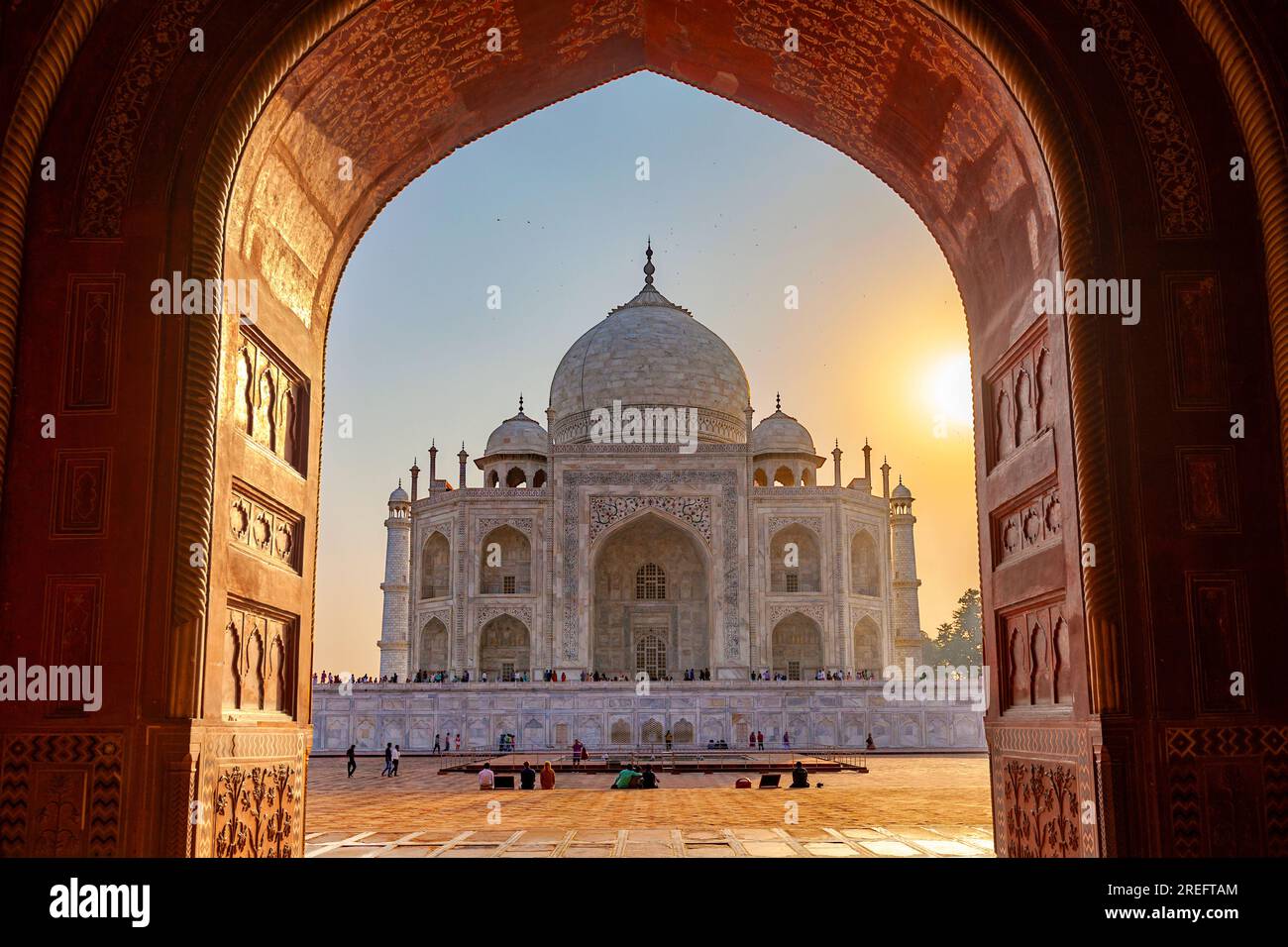 Famous Taj Mahal, Agra, India Stock Photo - Alamy