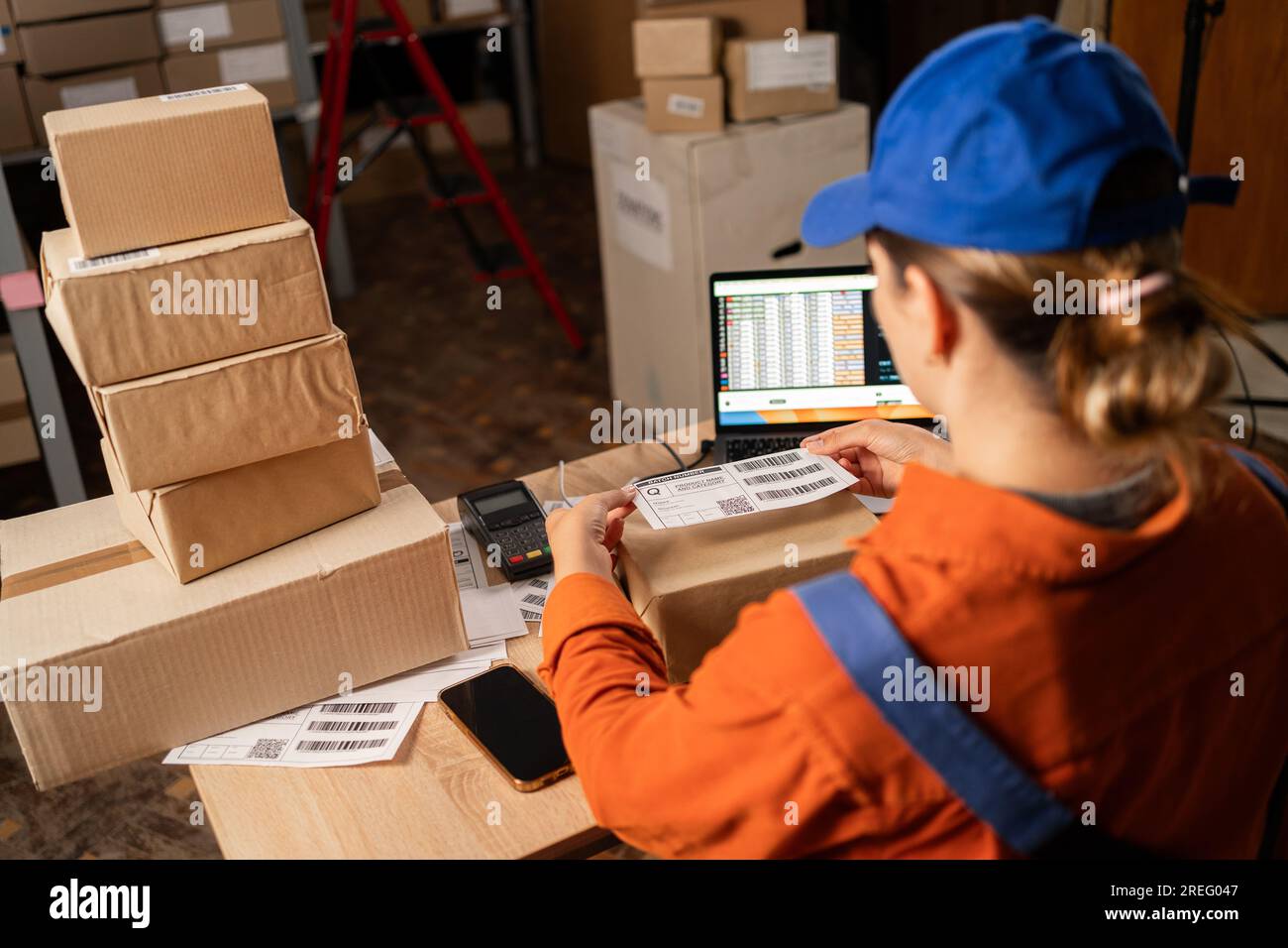 Logistic distribution center or Inventory hub warehouse concept ...