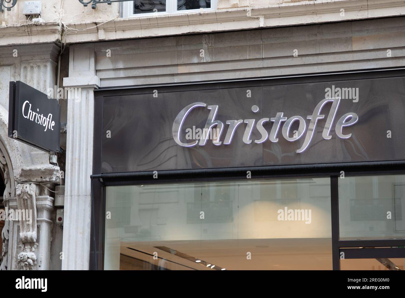 Bordeaux , France - 07 25 2023 : Christofle logo sign and chain brand ...