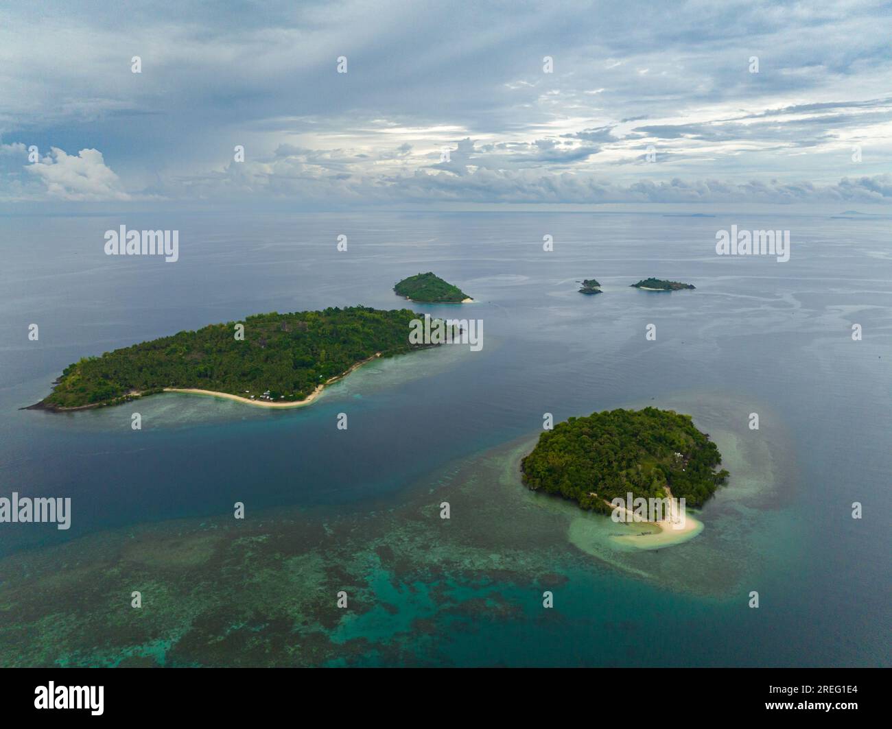 Tropical Islands with turquoise water atoll and corals. Once Islas in ...