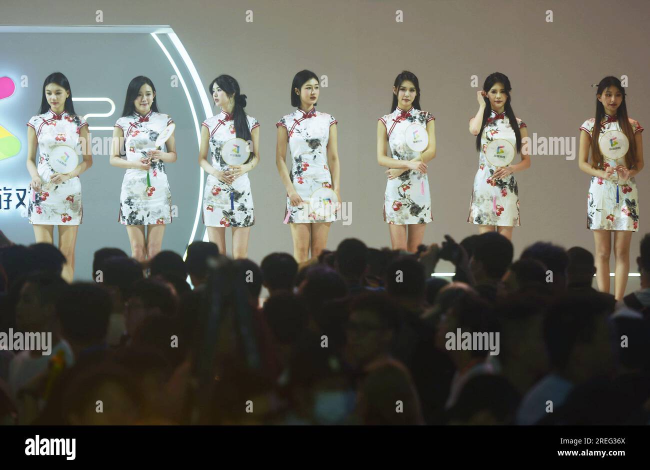 SHANGHAI, CHINA - JULY 28, 2023 - Spectators watch Showgirl during 2023ChinaJoy in Shanghai ...