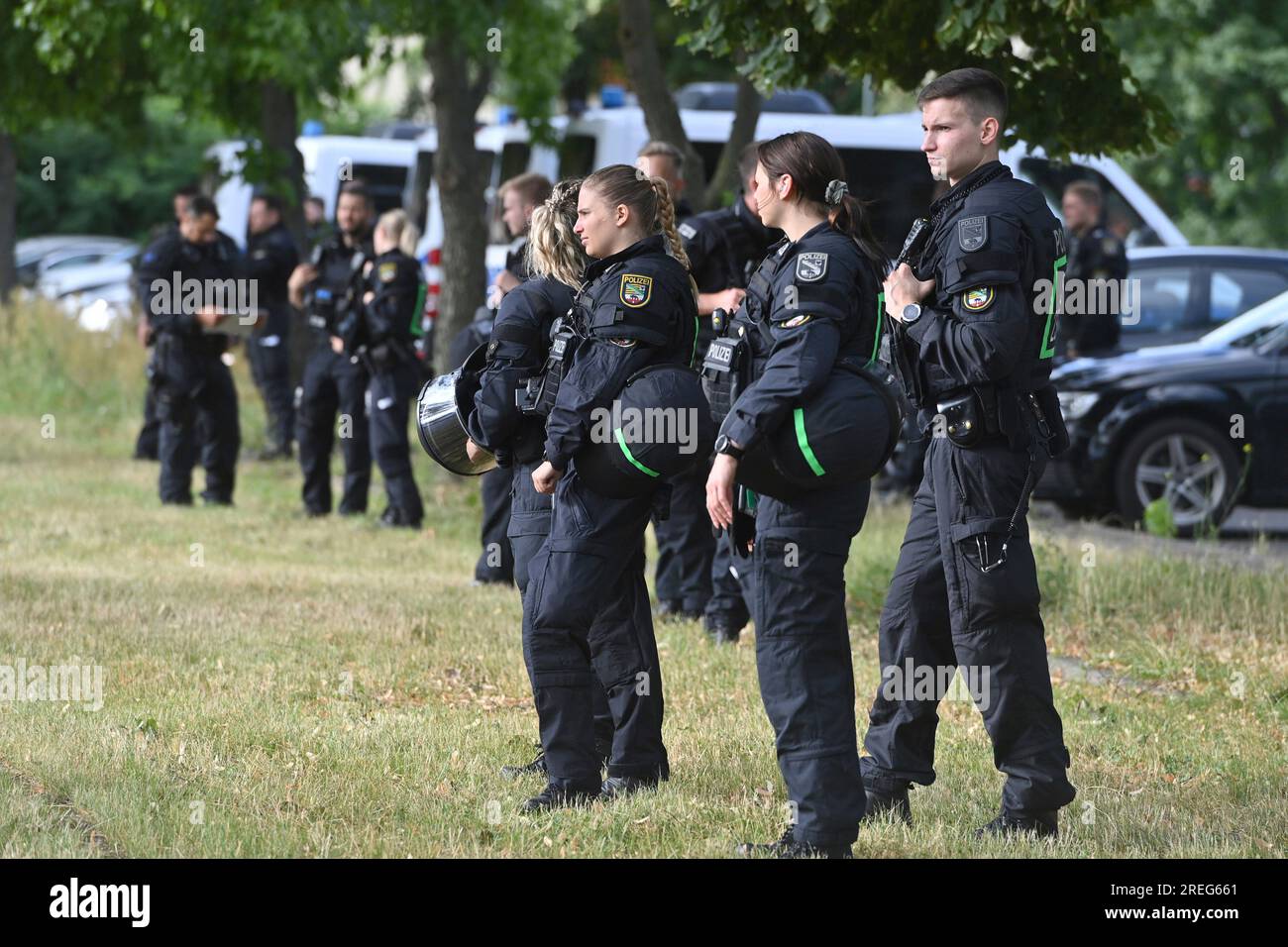 Magdeburg, Deutschland. 28th July, 2023. Police, emergency services ...