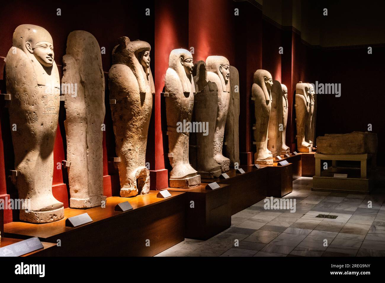 Hieroglyphics egypt pyramid hi-res stock photography and images - Alamy