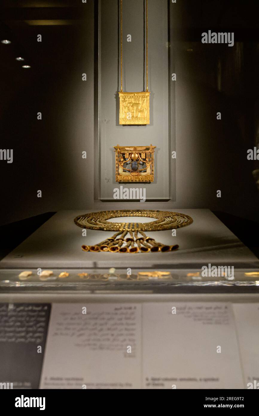 Cairo, Egypt - December 24, 2022: Exhibits of the Cairo Museum. Gold ...