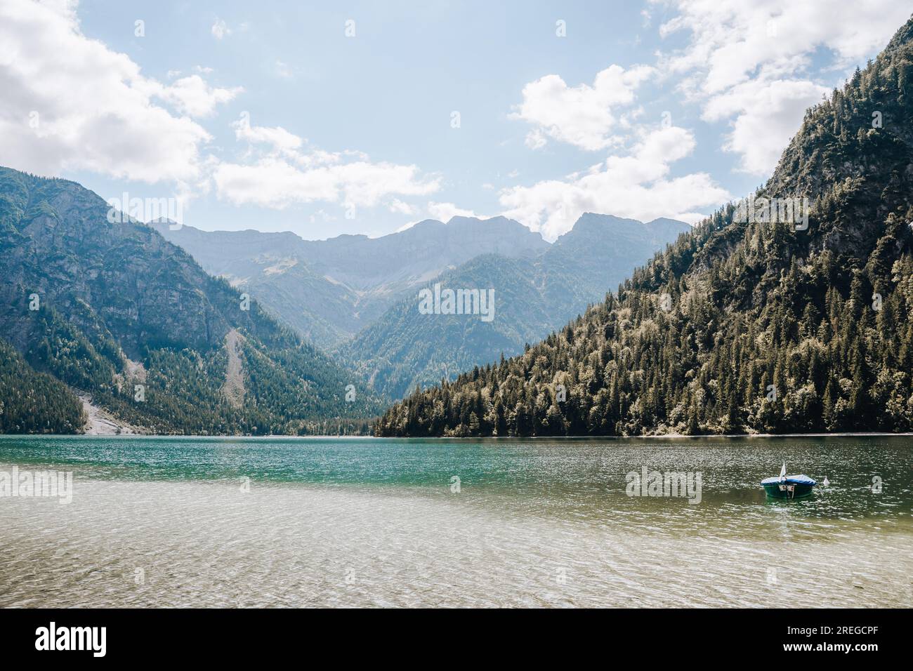 Lake Plansee, mountain lake in Austria close to Germany, Bavarian Alps ...