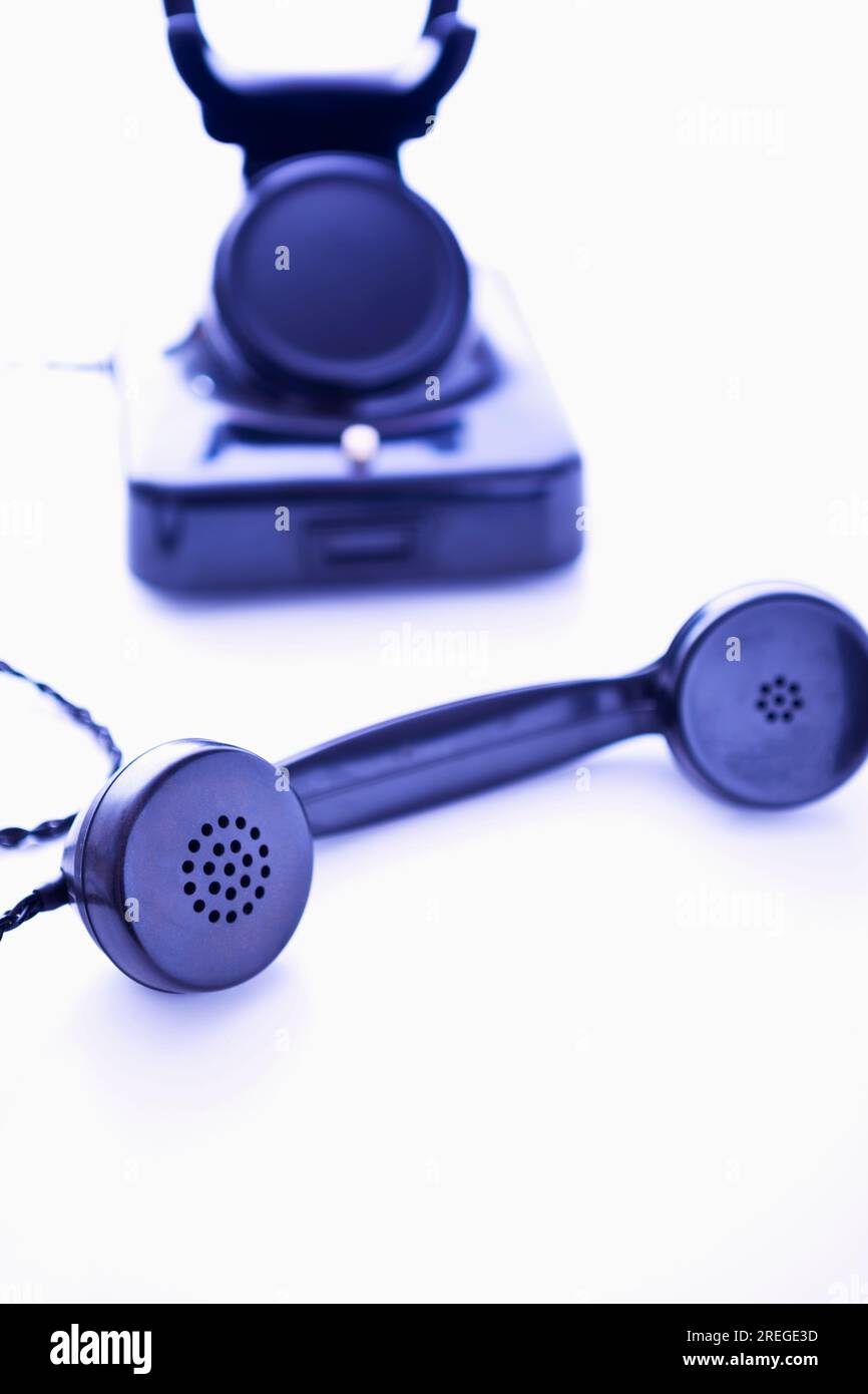 Black bakelite telephone close hi-res stock photography and images - Alamy