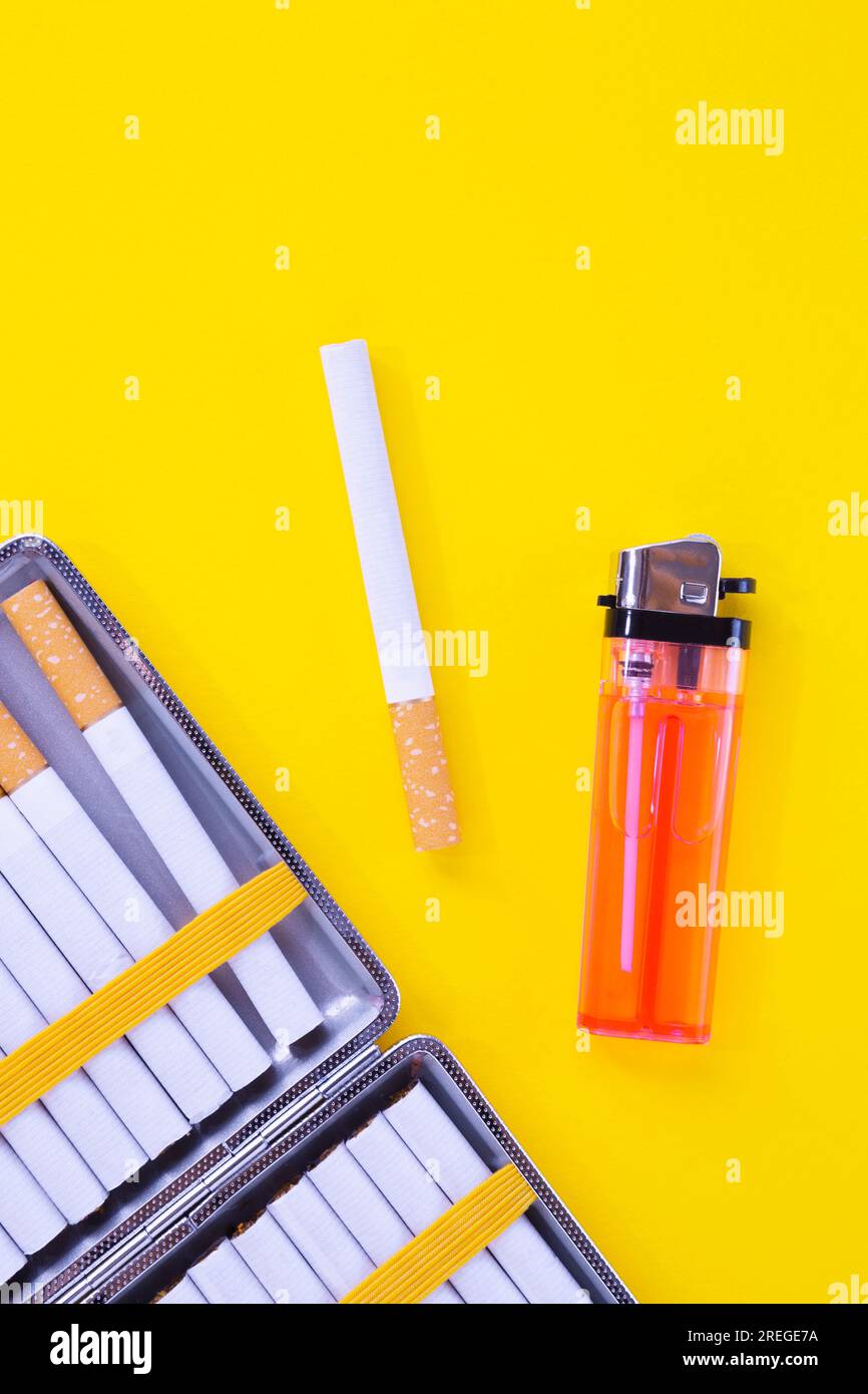 Yellow nicotine hi-res stock photography and images - Alamy