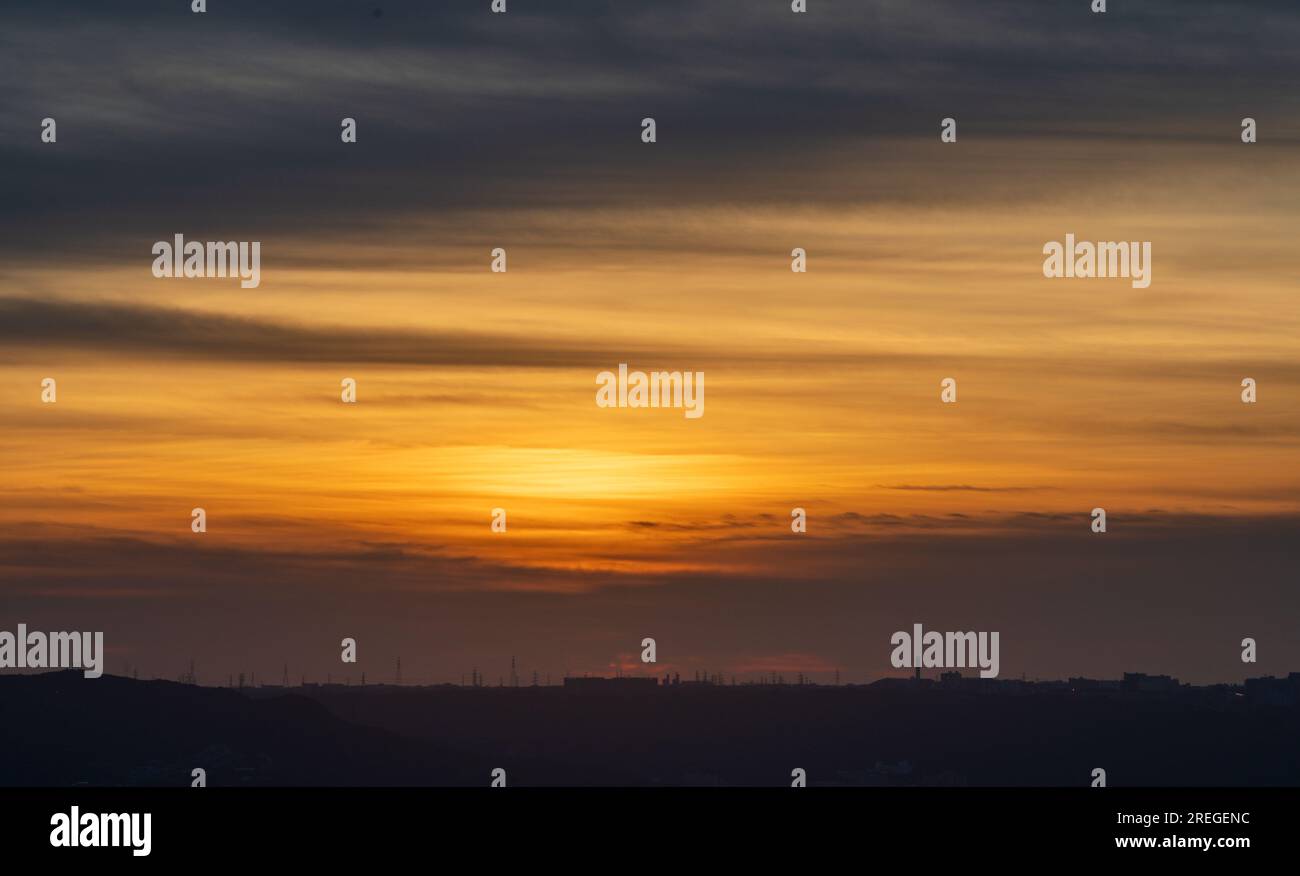 Silhouette of the city at dusk. dynamic cloud. Zhonghe Hongludi (Earth ...