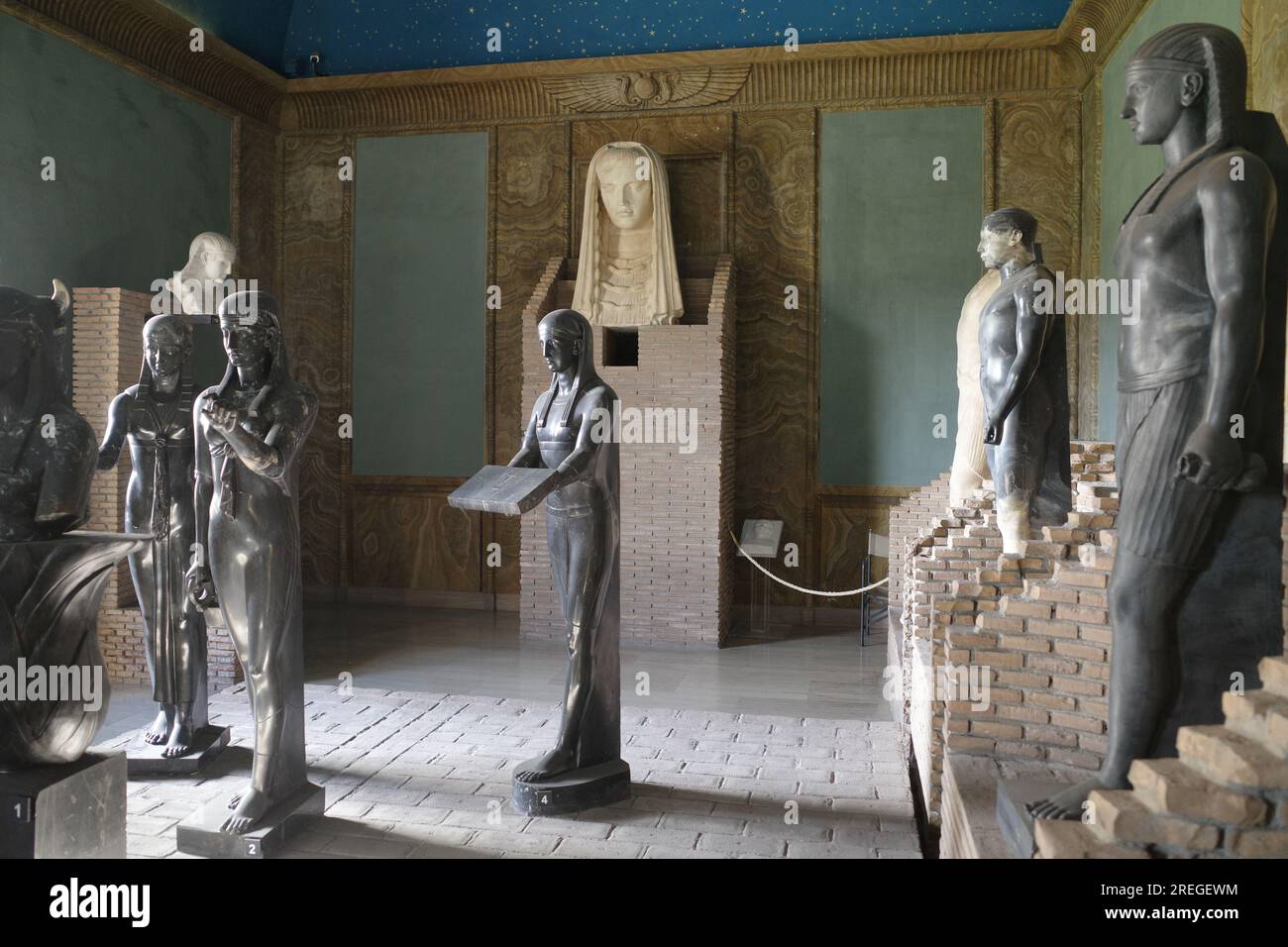 Rome, Italy - 27 Nov, 2022: Ancient Egyptian mummys and statues in the ...