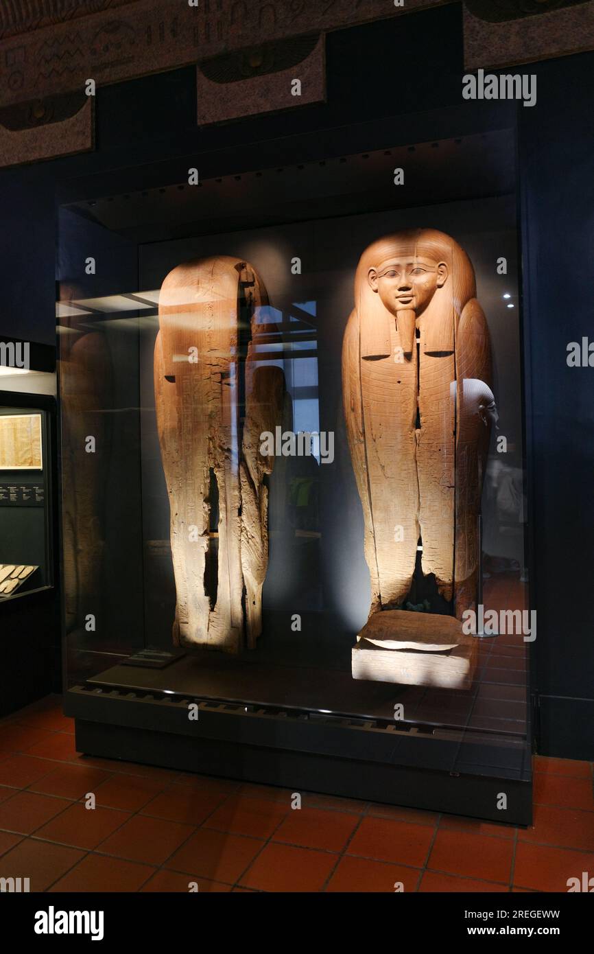 Rome, Italy - 27 Nov, 2022: Ancient Egyptian mummys and statues in the ...