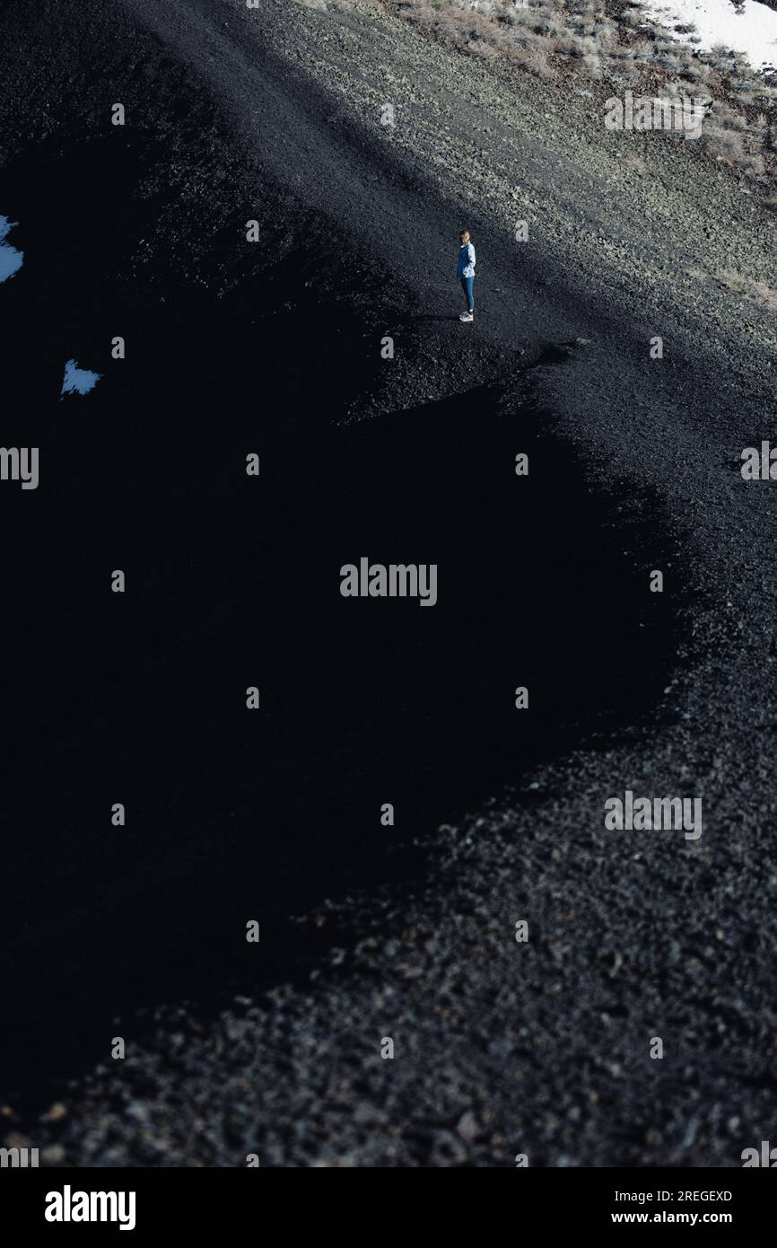 Black basalt sand hi-res stock photography and images - Alamy