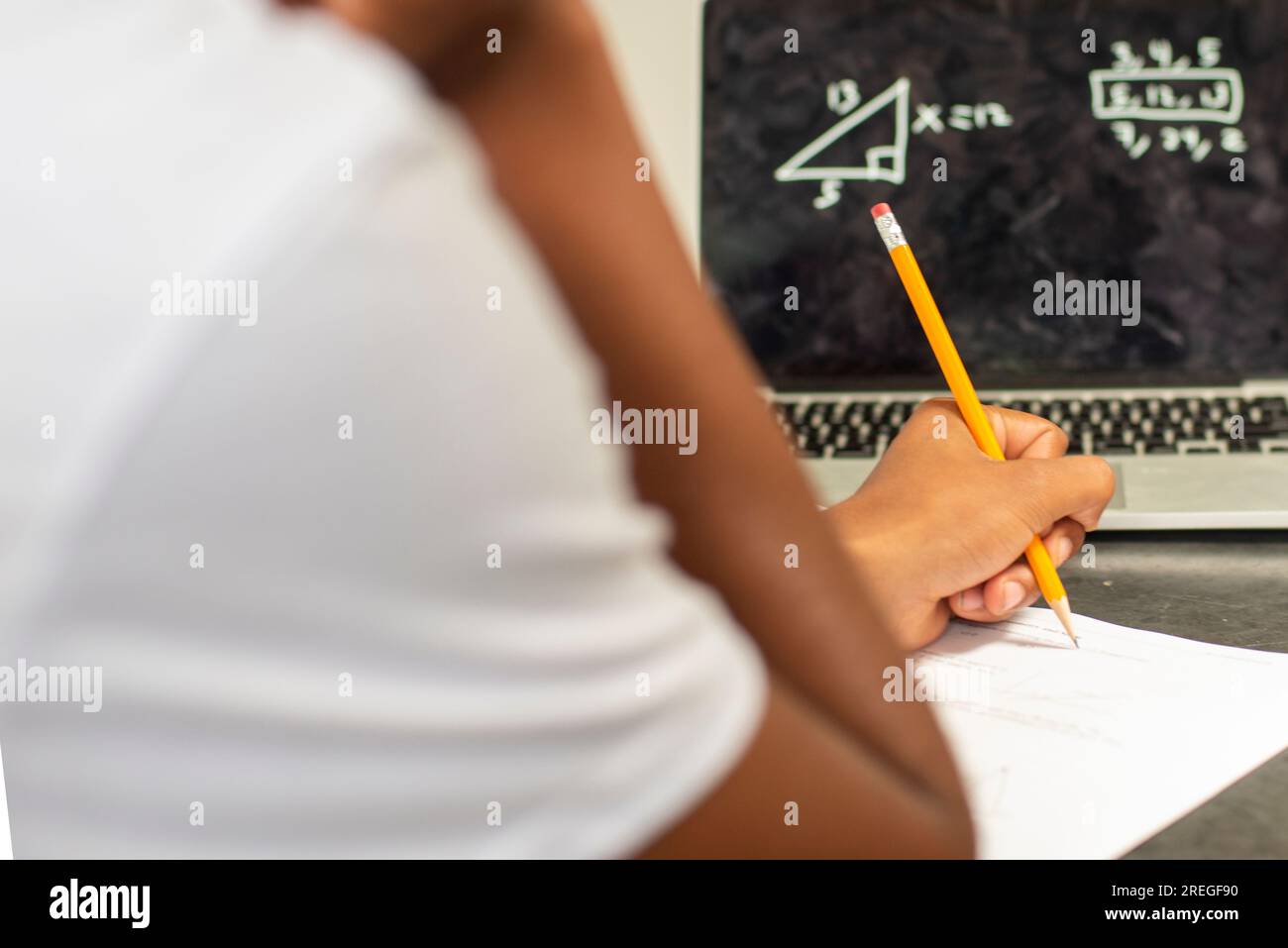Adult doing math hi-res stock photography and images - Alamy