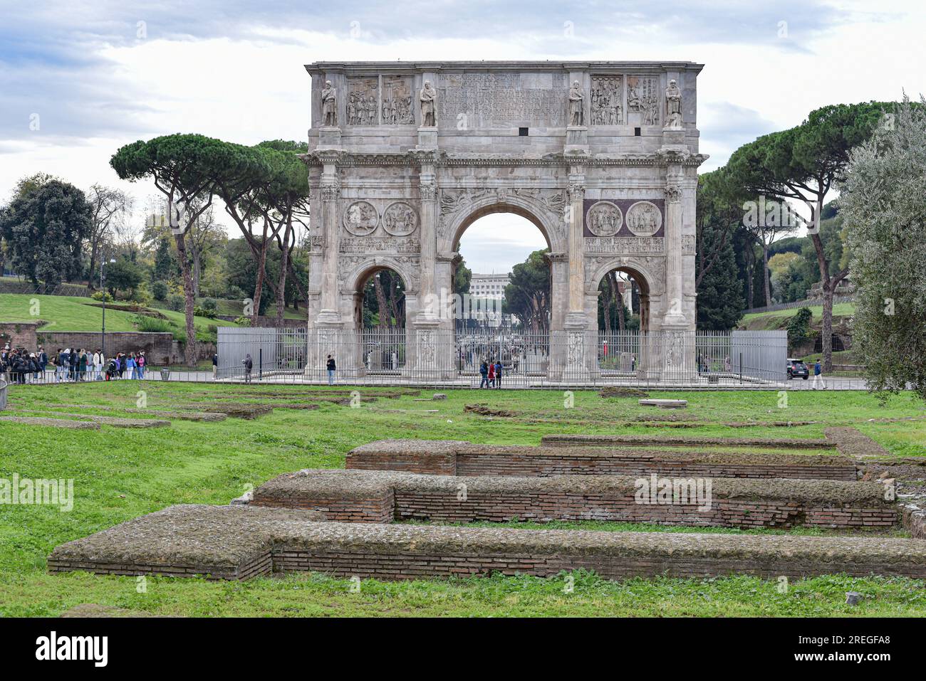 Rome, Italy - 27 Nov, 2022: Arch of Constantine, the Roman Triumphal ...