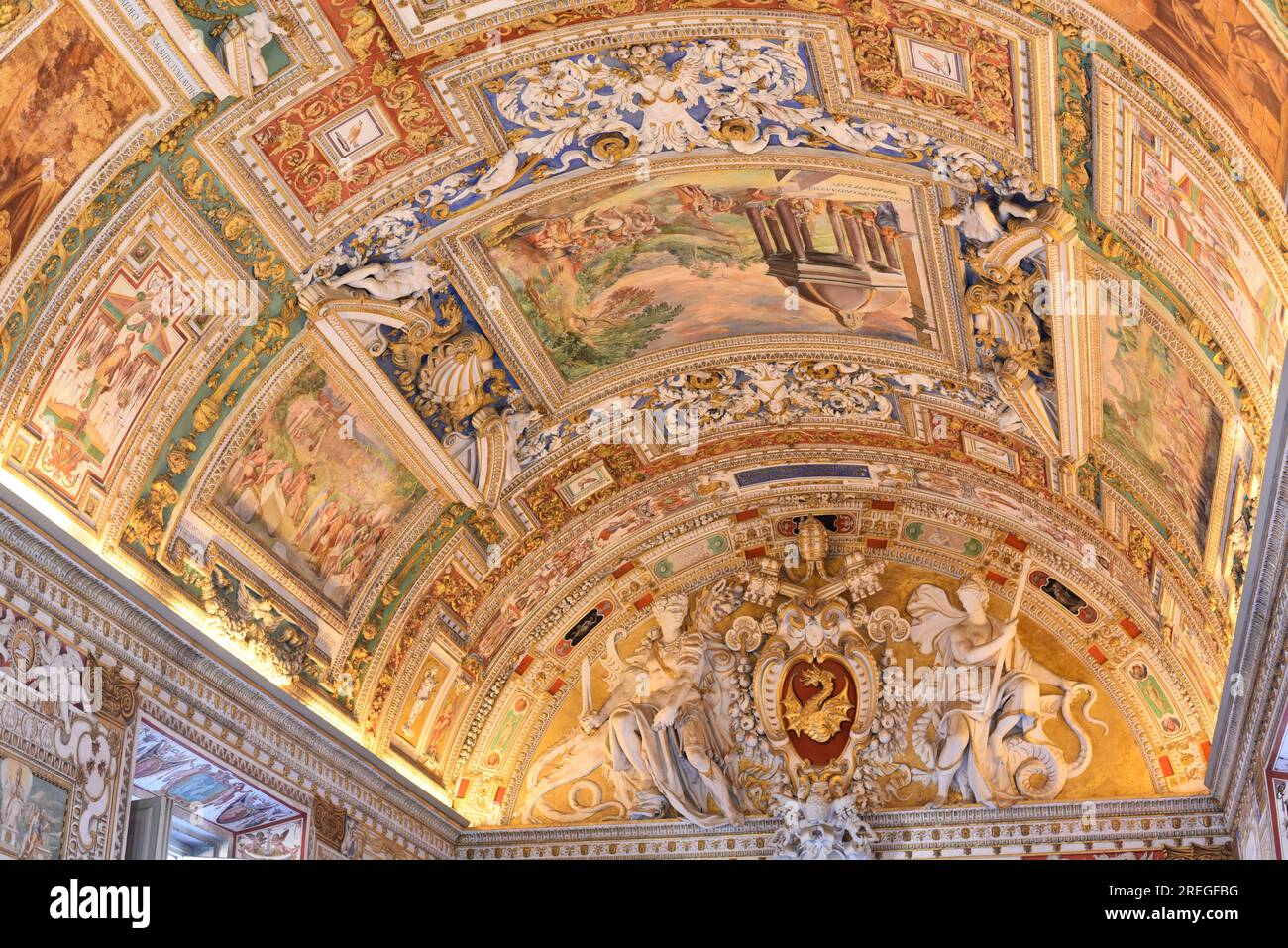 Rome, Italy - 26 Nov, 2022: The Galleria della Carte Geografiche or ...