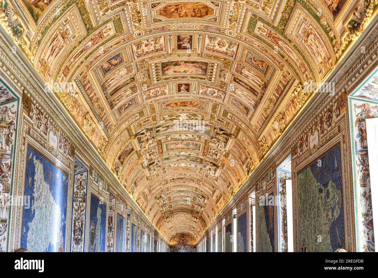 Rome, Italy - 26 Nov, 2022: The Galleria della Carte Geografiche or ...