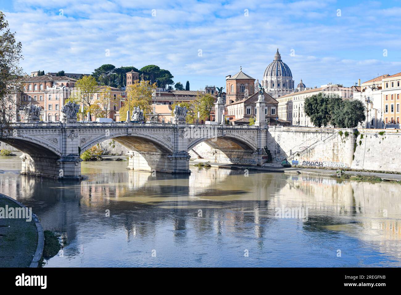 Rome, Italy - 26 Nov, 2022: View of St. Peter's Basilica and bridges over the Tiber river Stock ...