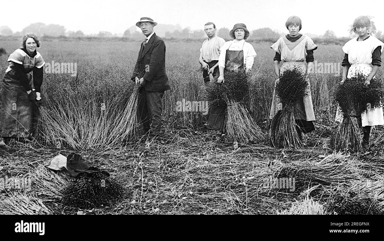 Scottish workers Black and White Stock Photos & Images - Alamy