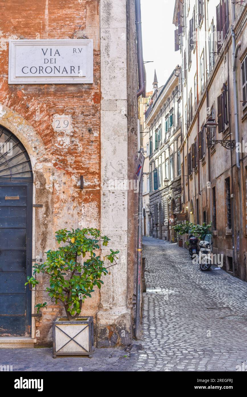Rome, Italy - 27 Nov, 2022: Architecture in the backstreets of Rome ...